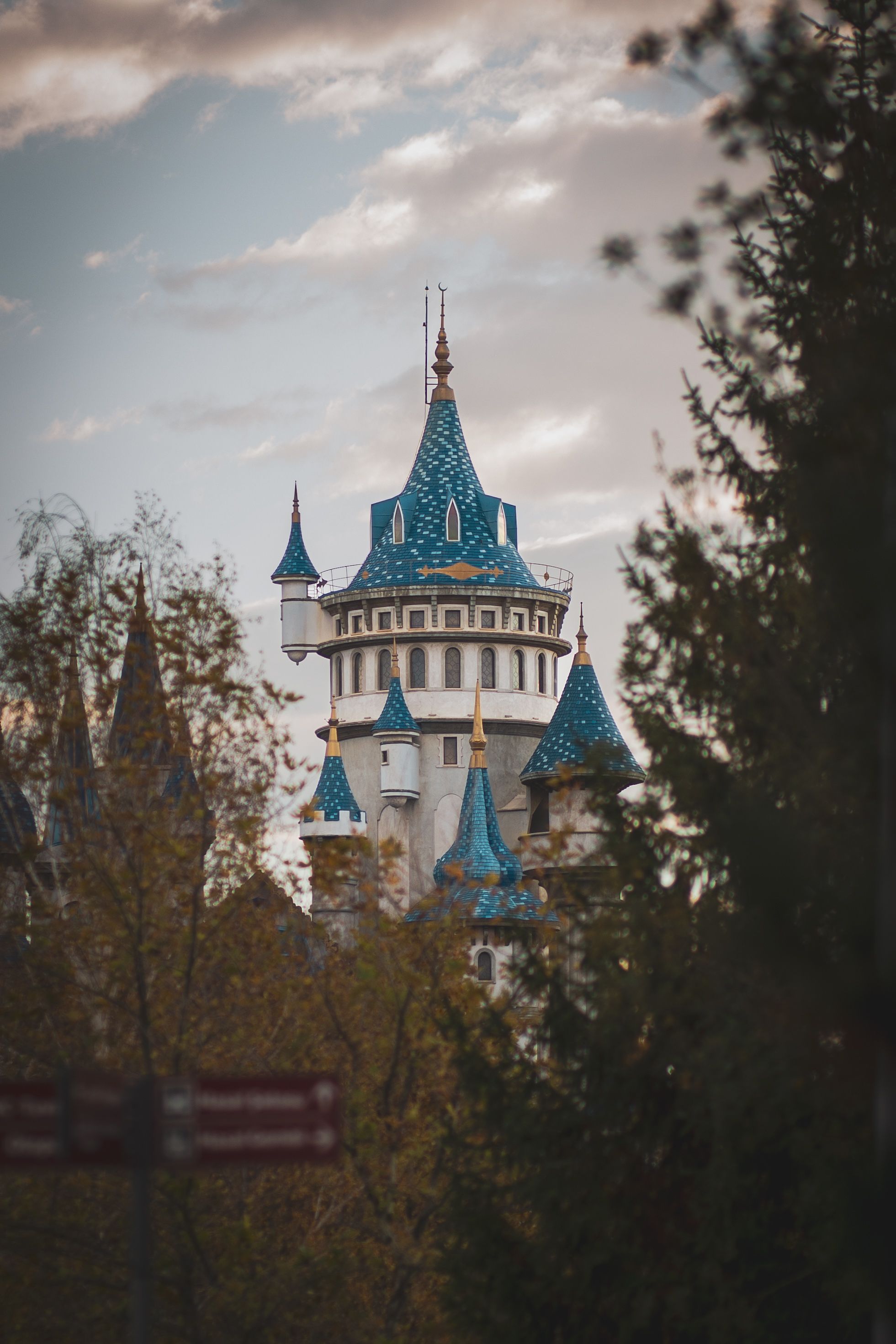 Fairytale Castle Tower in Eskişehir, Türkiye · Free Stock Photo
