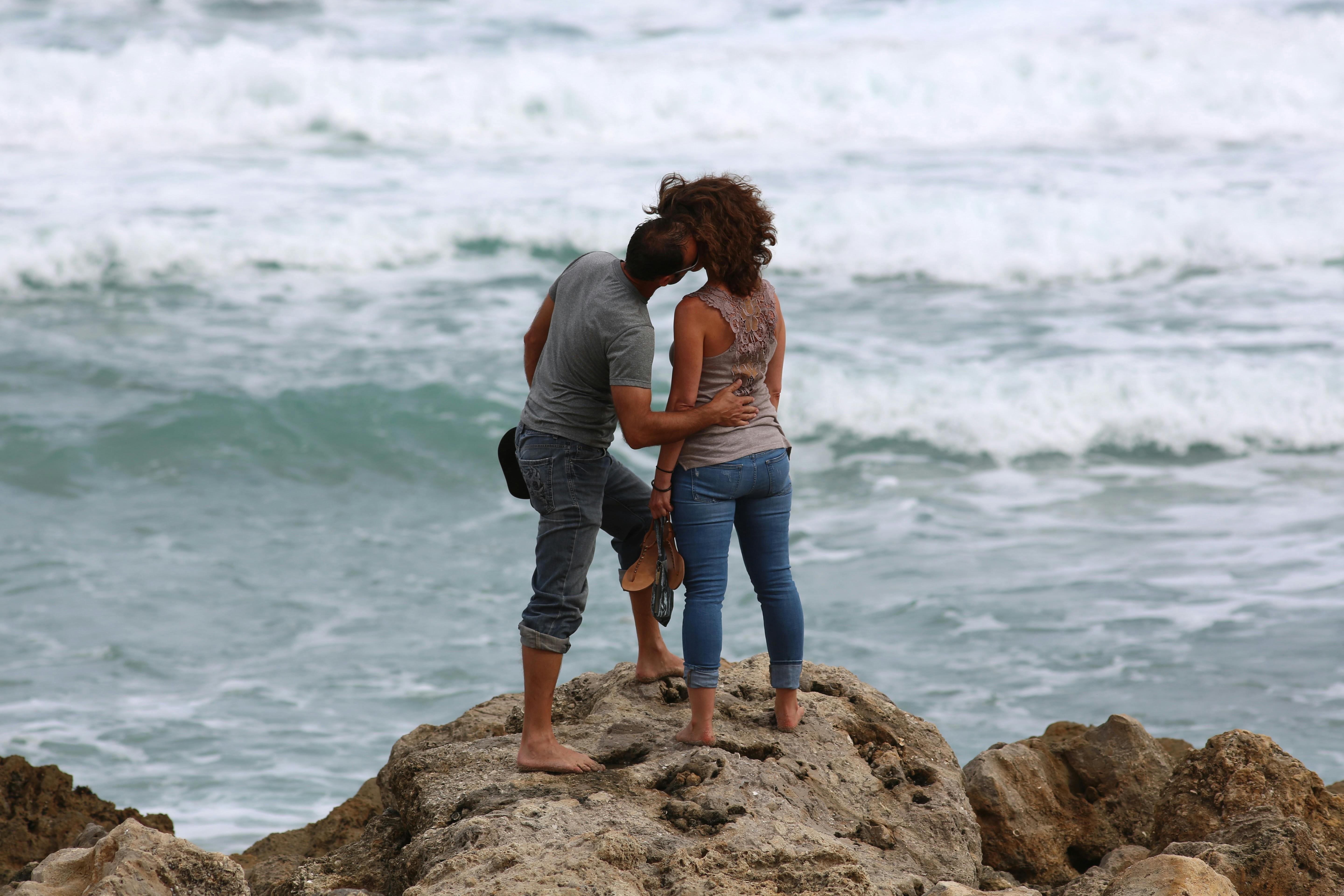 Romantic+Kisses+On+Neck+Gif Photos, Download The BEST Free Romantic ...