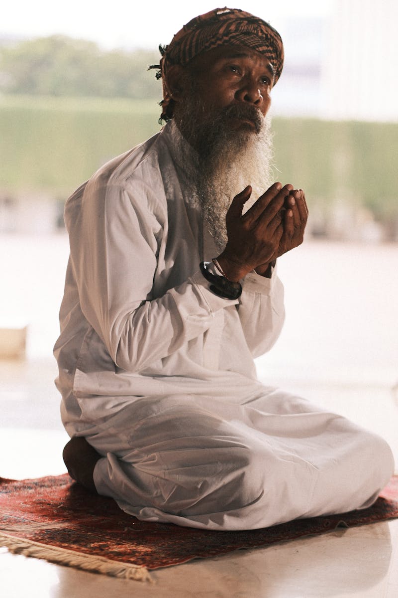 Praying Hands Photos, Download The BEST Free Praying Hands Stock Photos ...