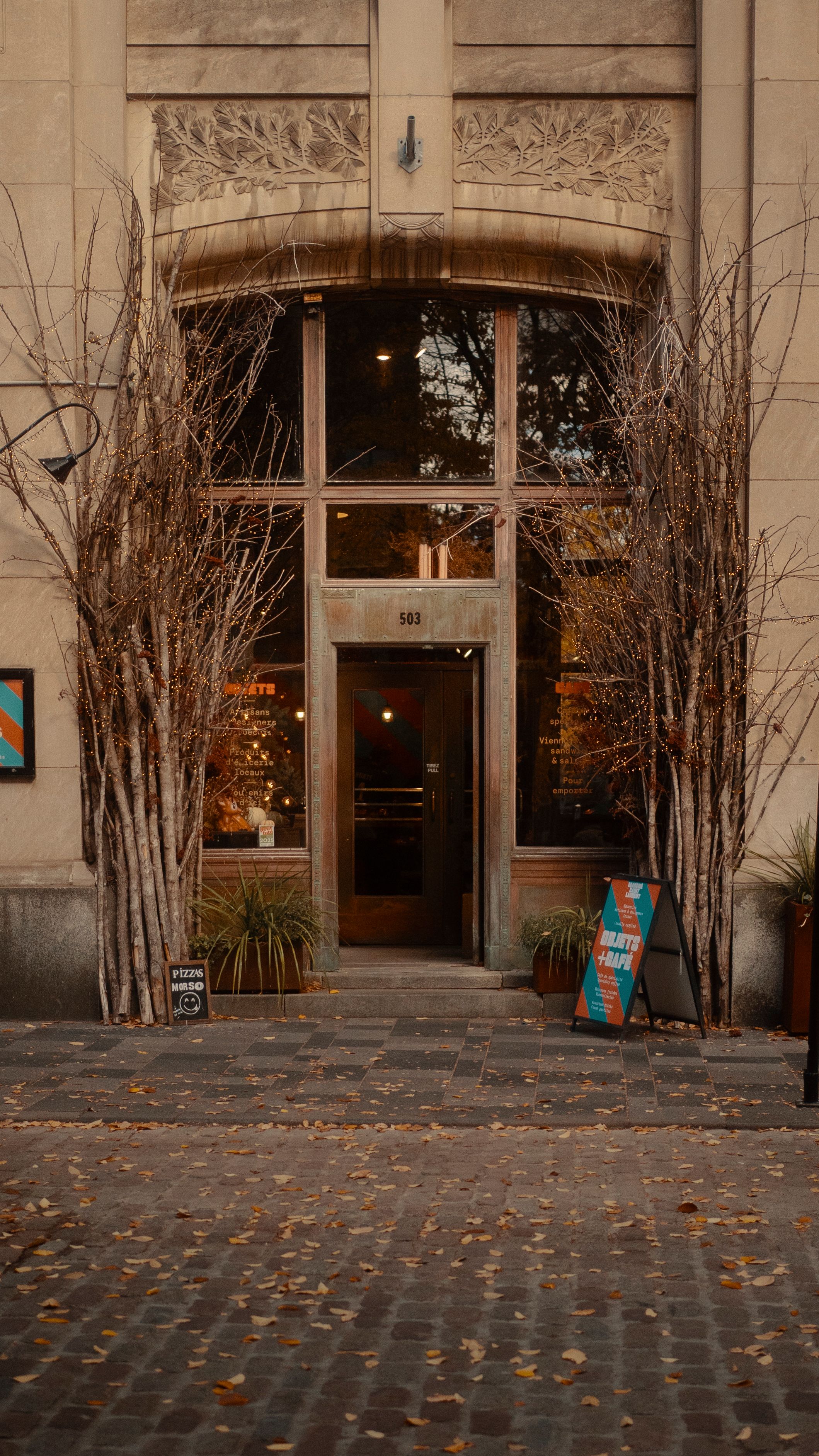Outside A Restaurant Photos, Download The BEST Free Outside A ...