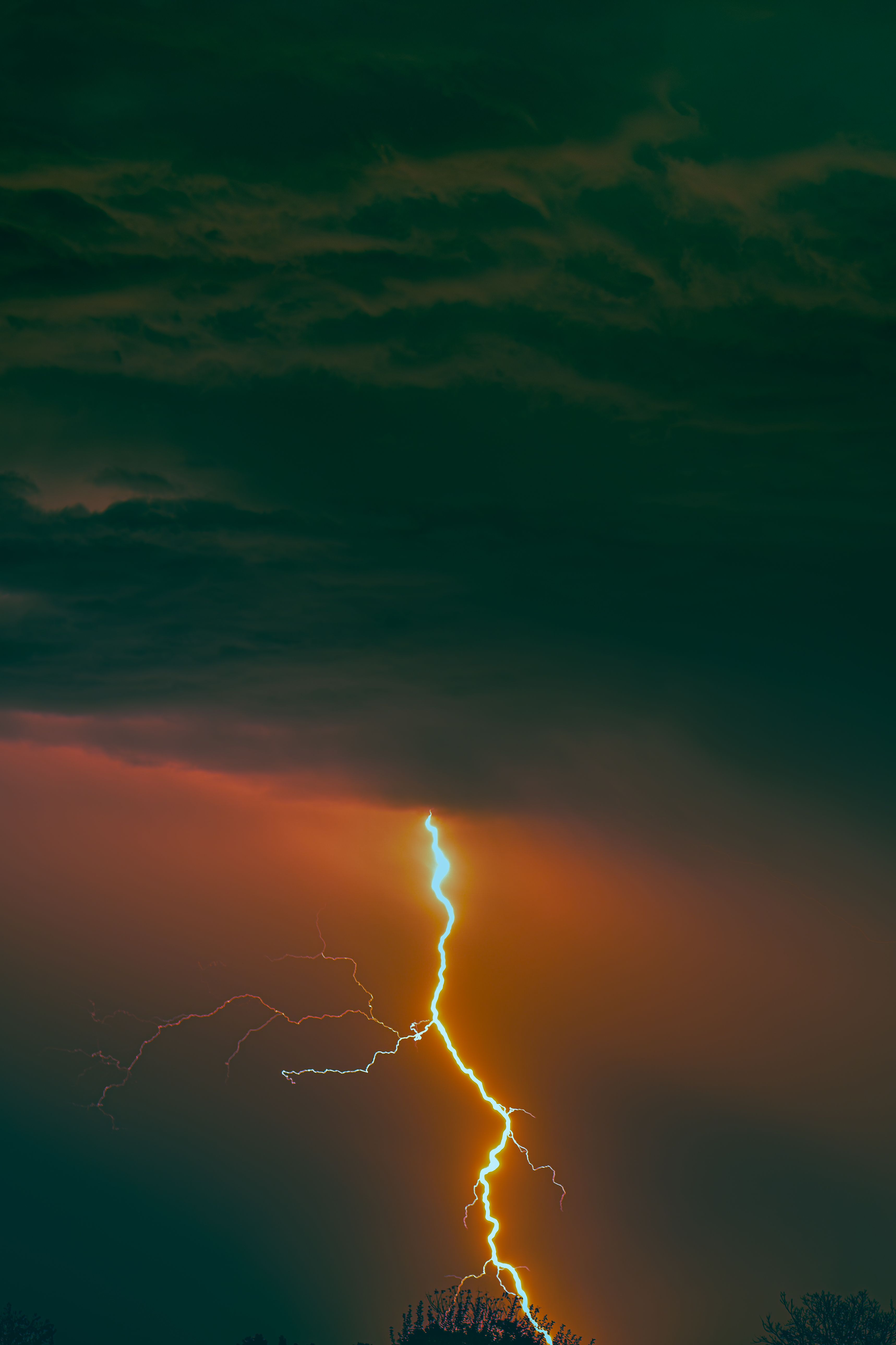 Dramatic Lightning Storm at Night · Free Stock Photo