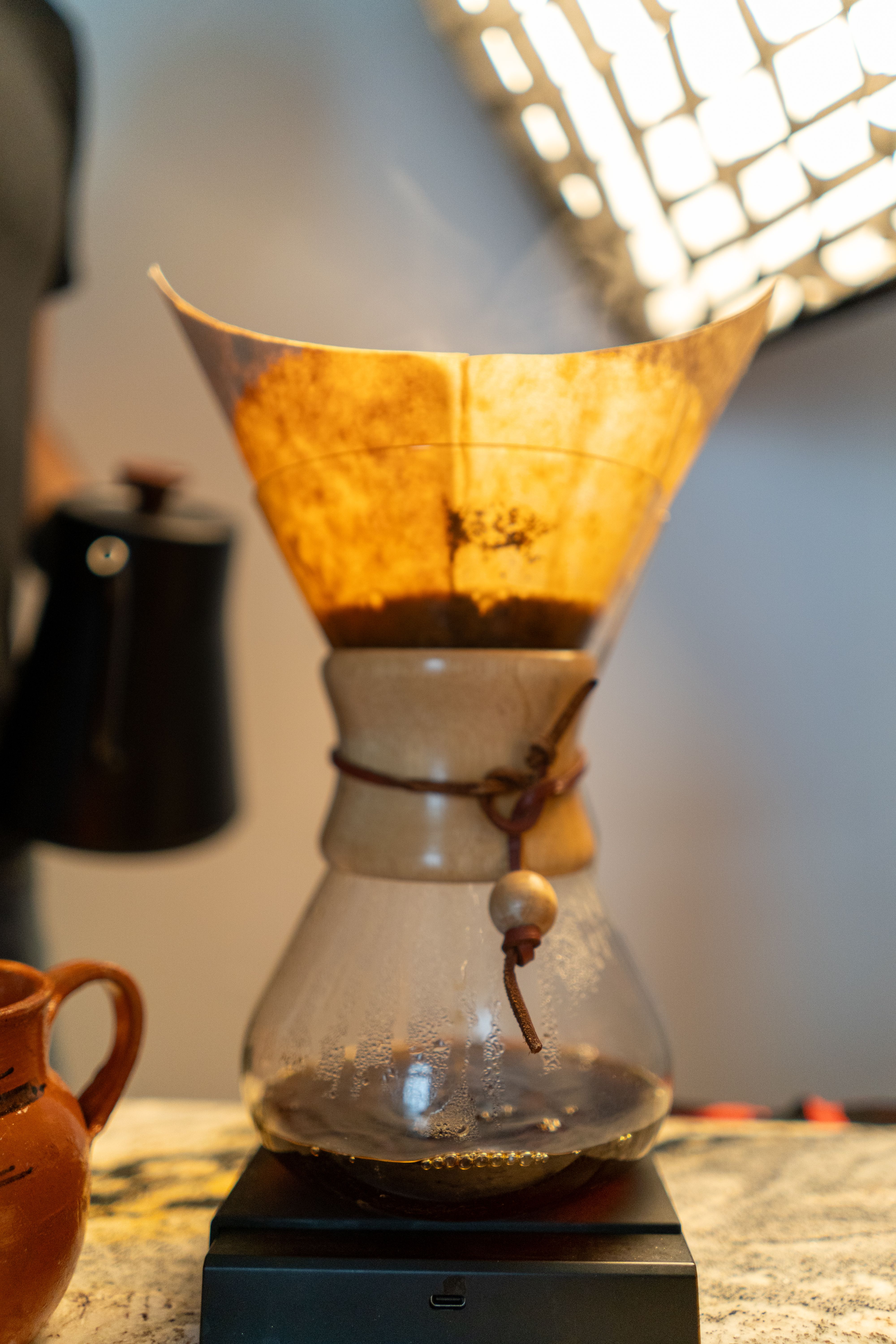 Warm Coffee Brewing in Chemex with Steam · Free Stock Photo