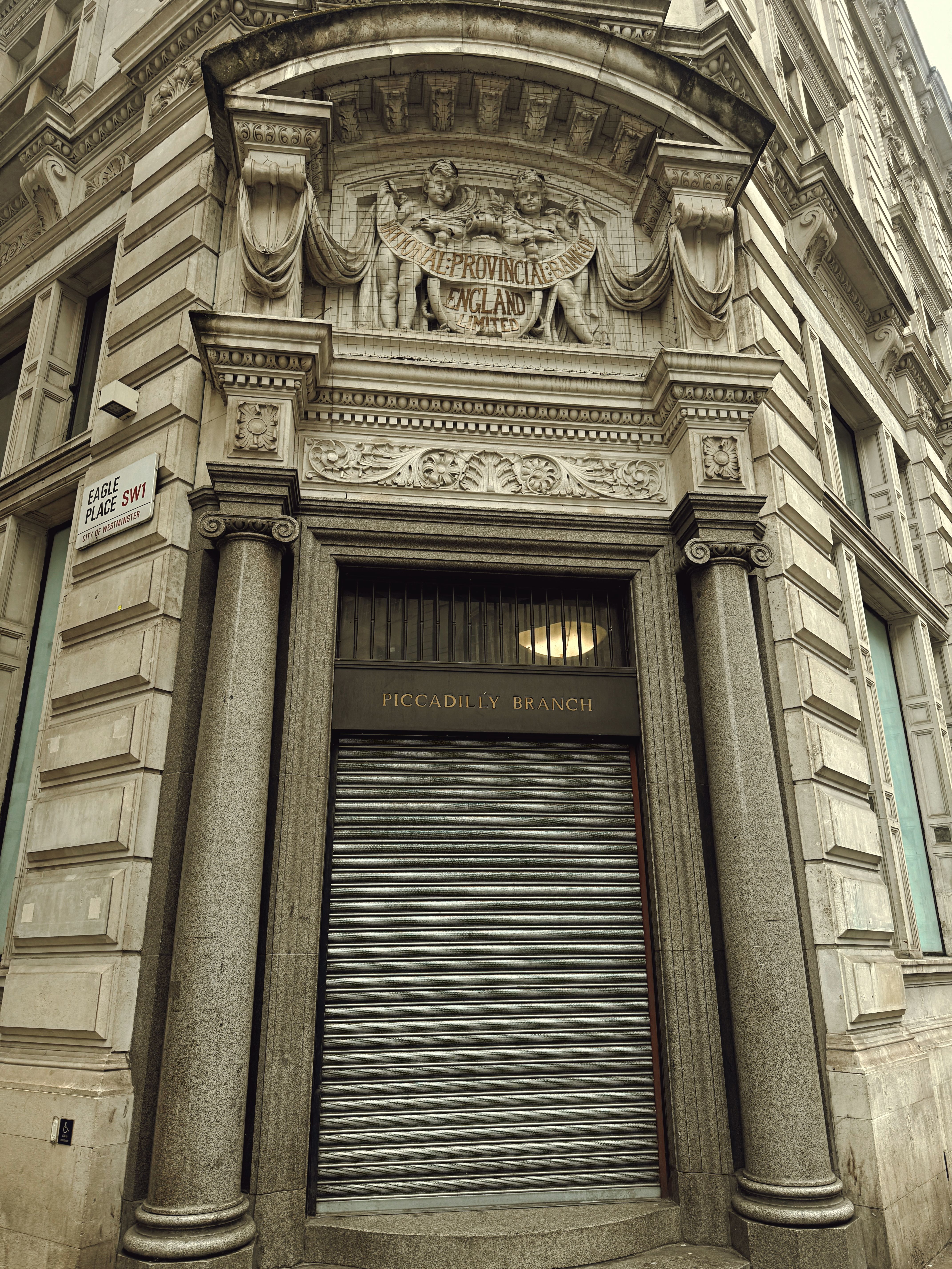 Historic Piccadilly Branch Building Entrance · Free Stock Photo