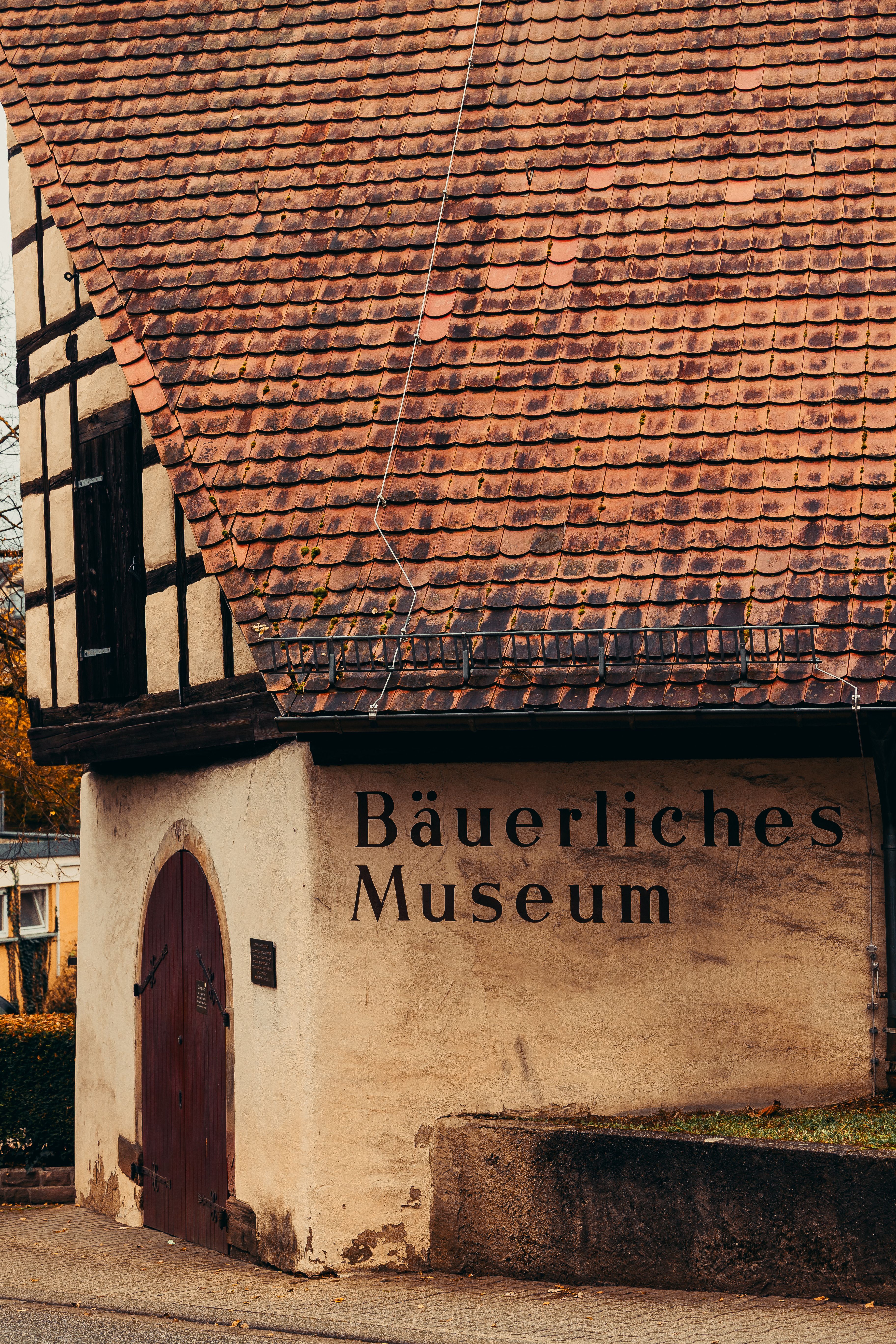 Rustic Bauernliches Museum Exterior in Fall · Free Stock Photo