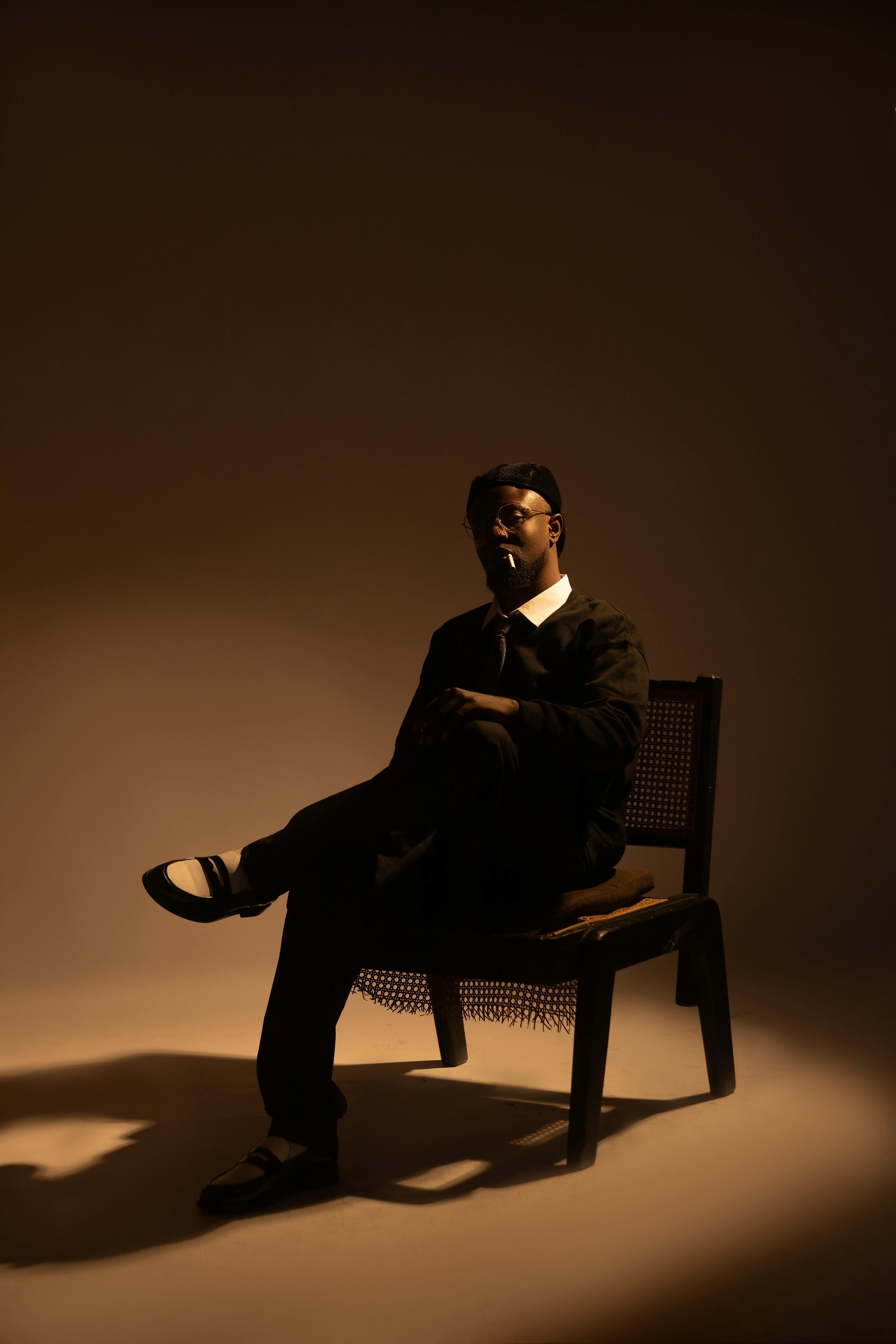 Moody Portrait of Man in Dramatic Lighting · Free Stock Photo