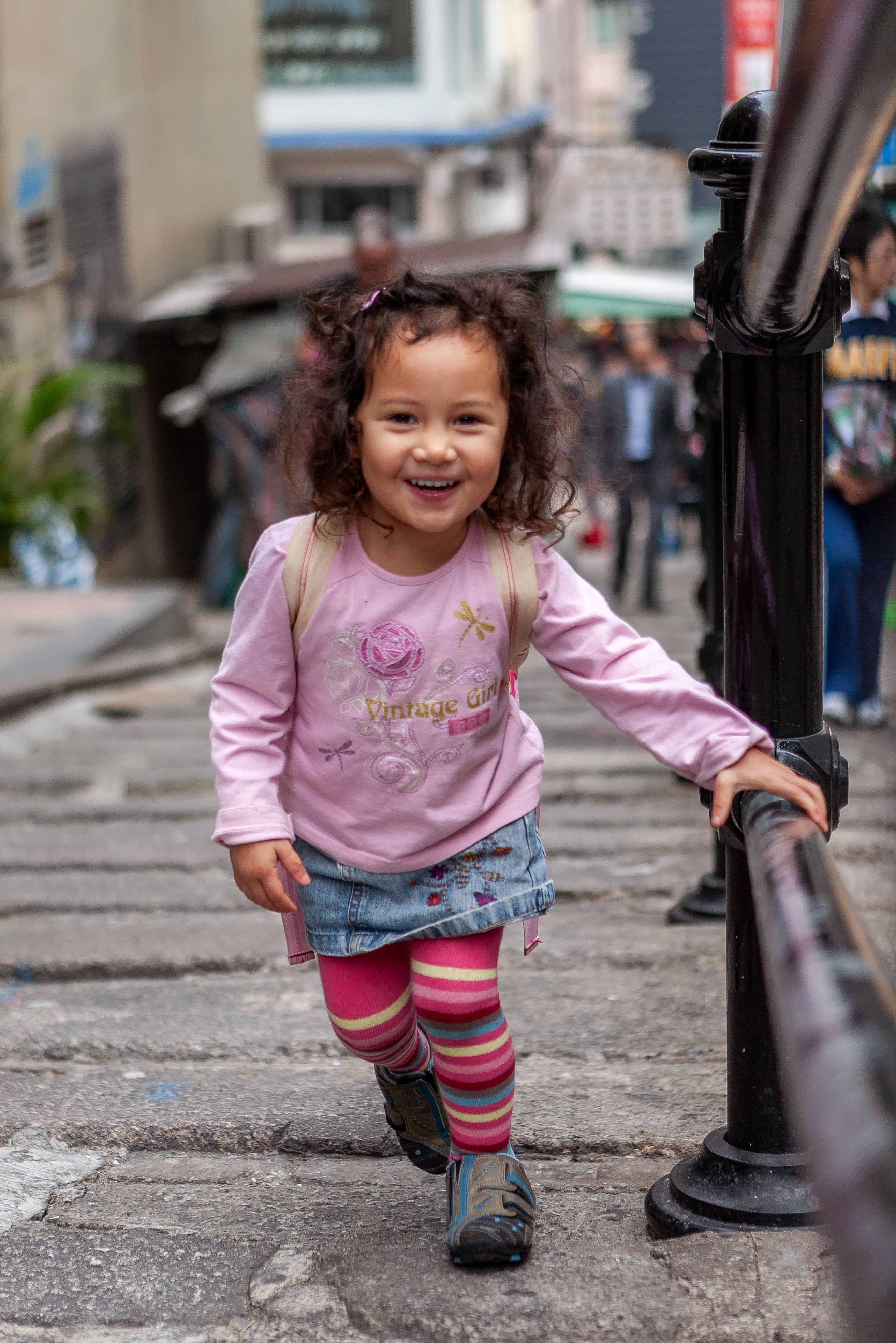 Girl Walking Photos, Download The BEST Free Girl Walking Stock Photos ...