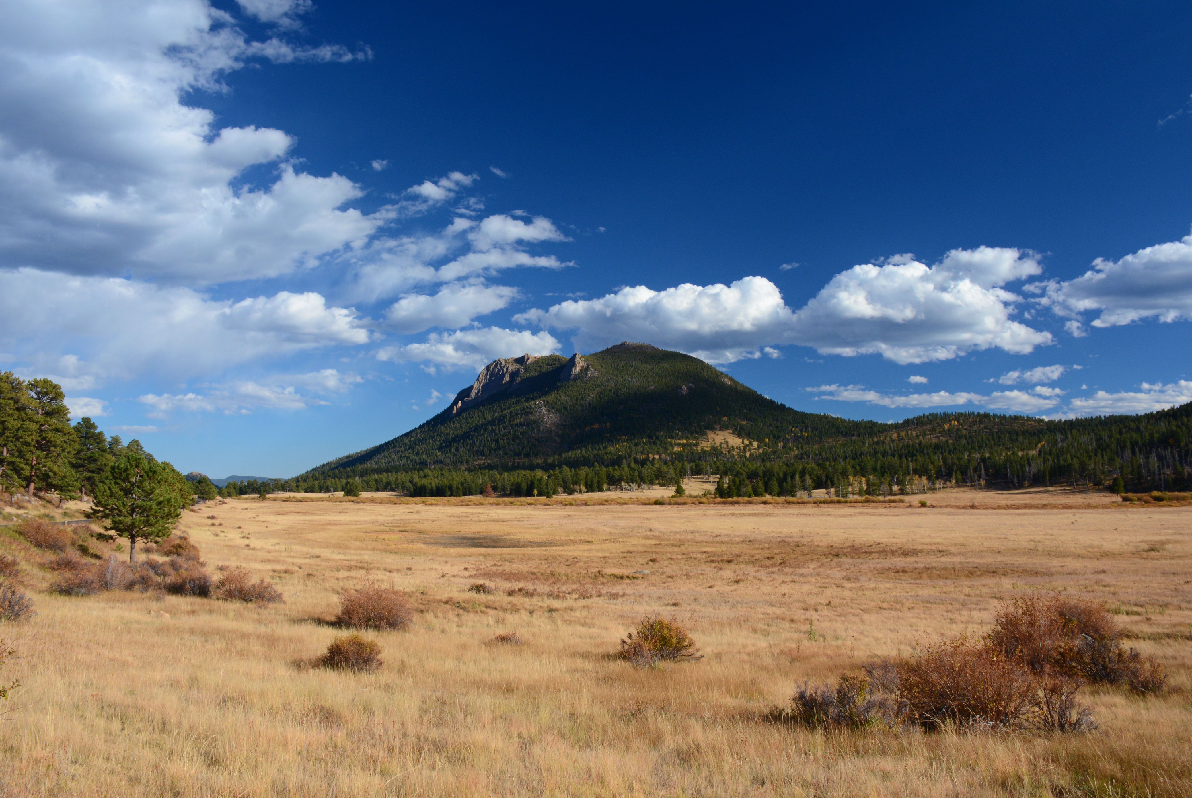 Scenic Colorado Mountain View Under Clear Blue Skies · Free Stock Photo