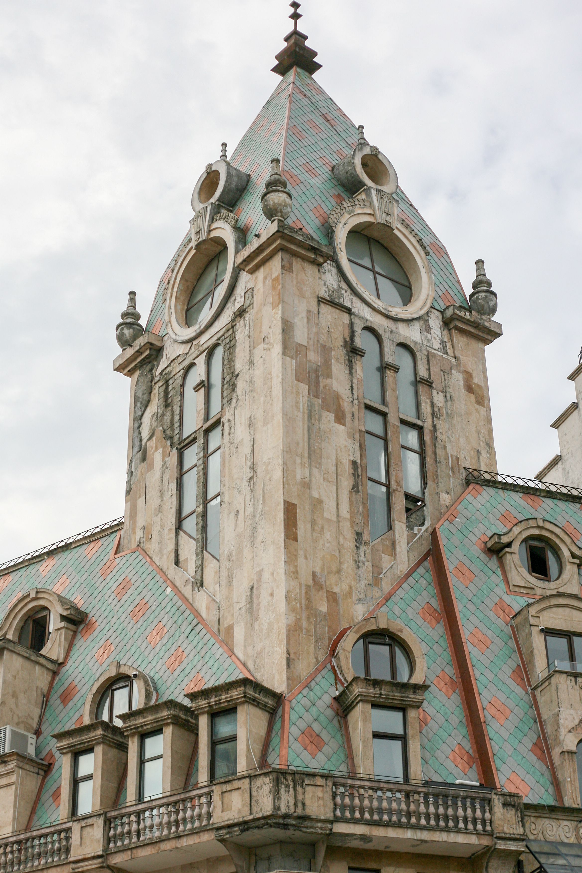 Edificio Histórico Con Arquitectura De Azotea única · Foto de stock ...
