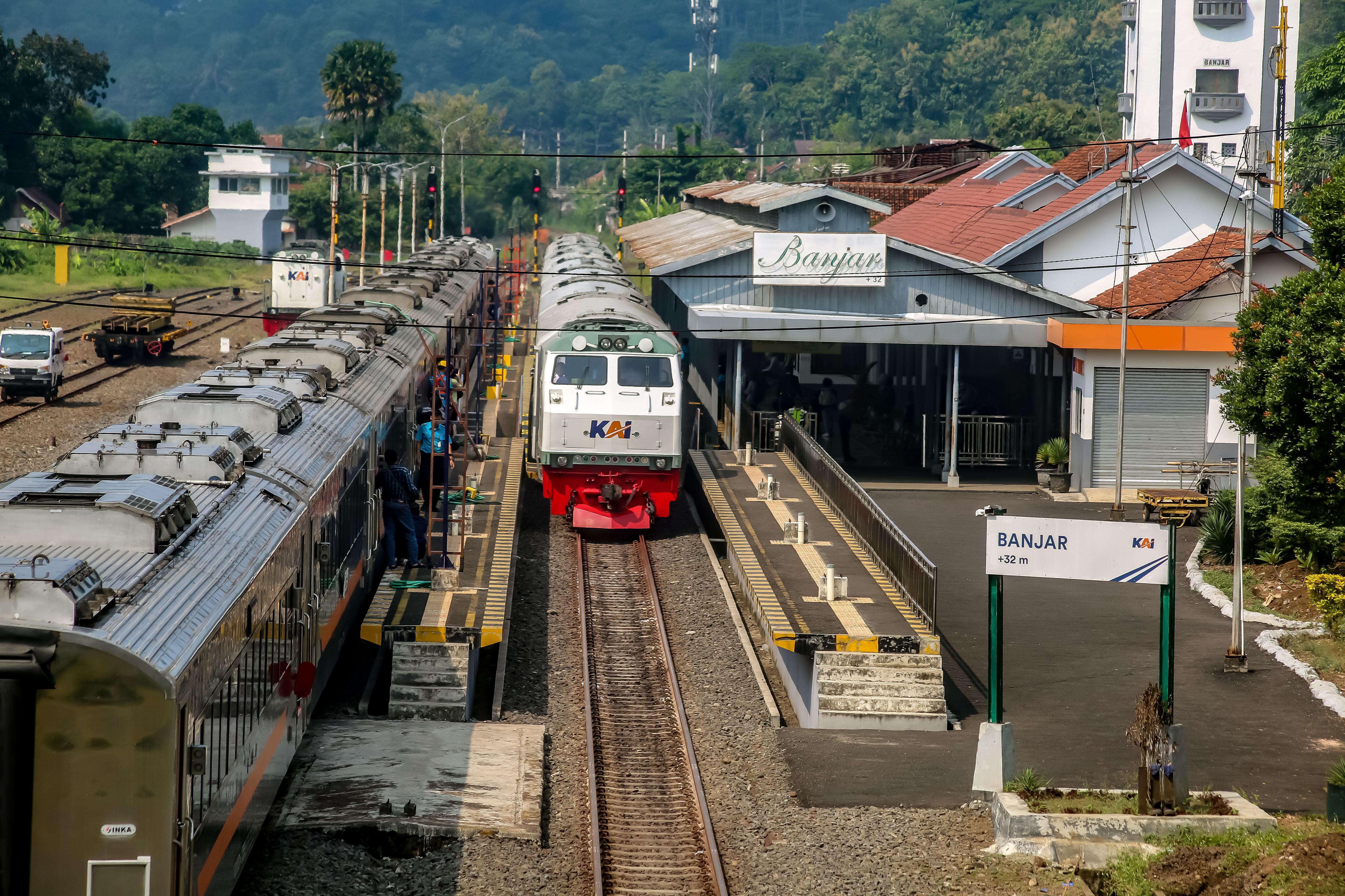 30.000+ Foto Kereta Api Indonesia Terbaik · Unduh Gratis 100% · Foto ...