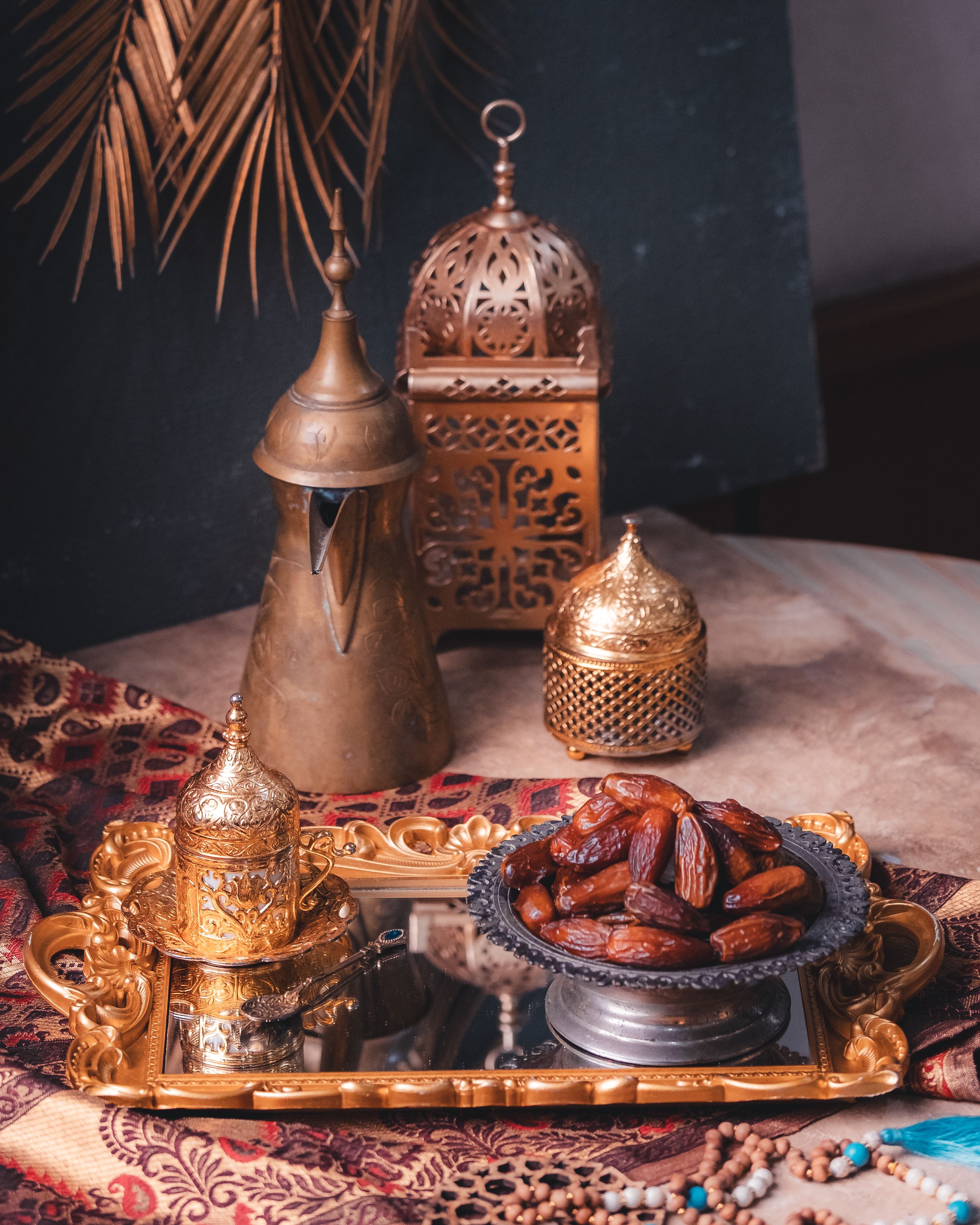 Arabic Decor with Dates in Traditional Setting · Free Stock Photo