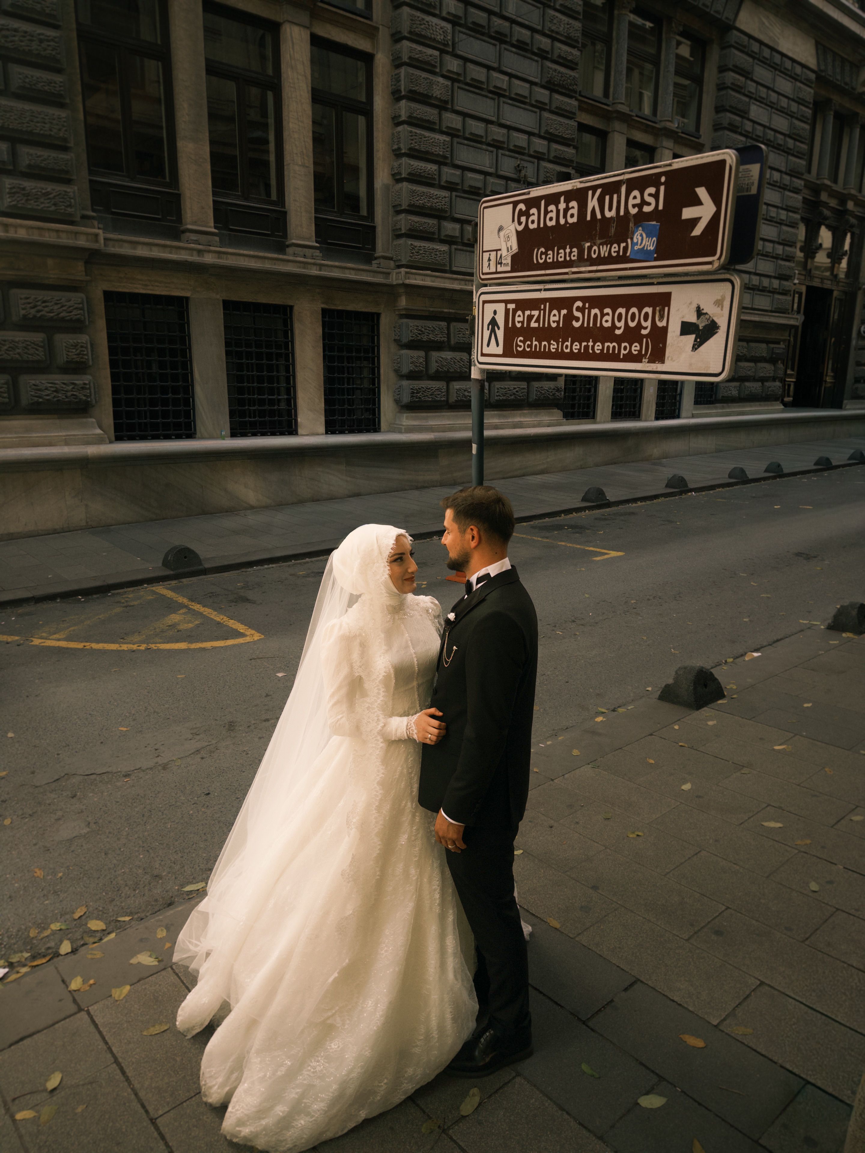 Romantic Wedding Couple in Istanbul Street · Free Stock Photo