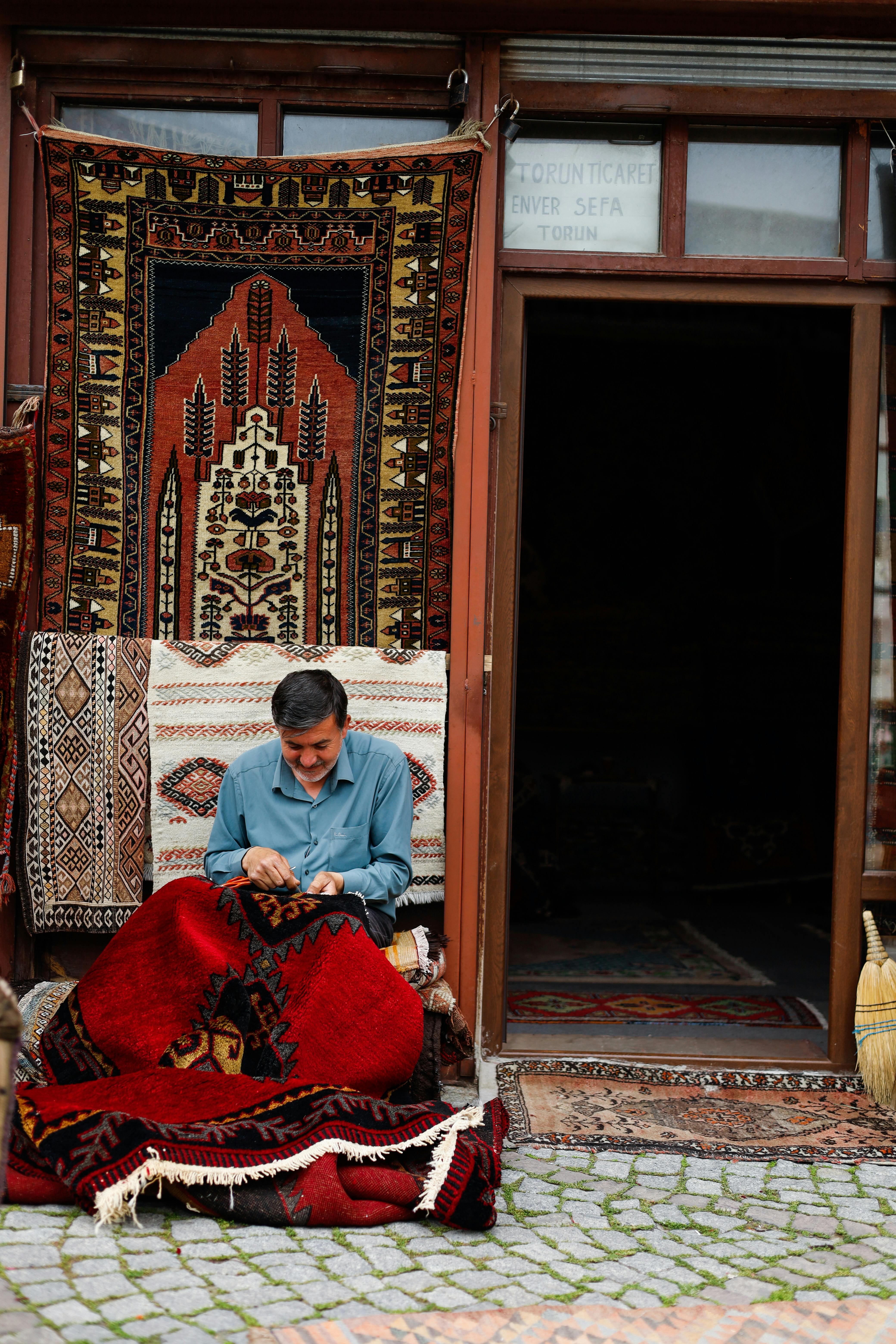 Salesman Photos, Download The BEST Free Salesman Stock Photos & HD Images