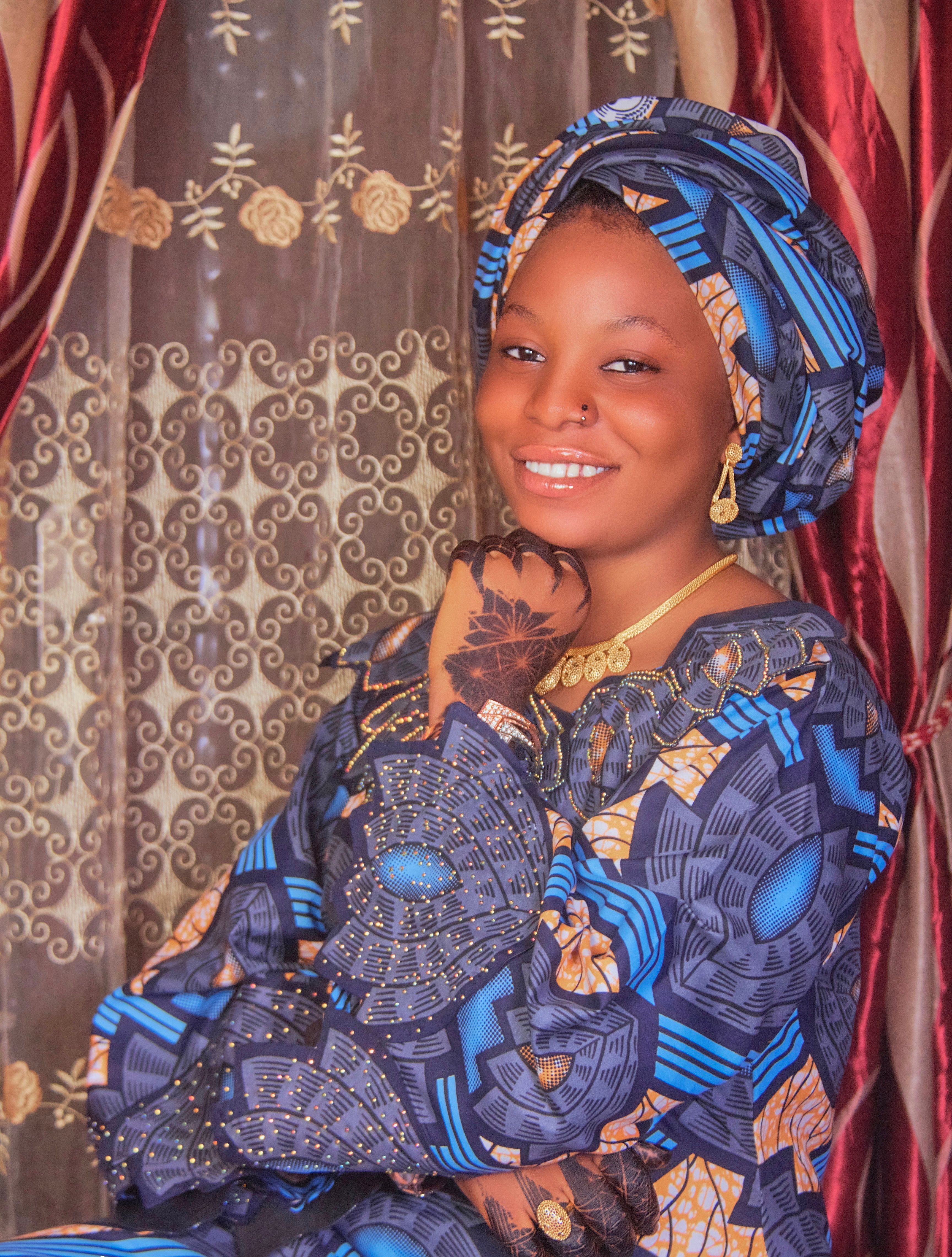 Retrato De Vestimenta Tradicional Nigeriana En Birnin Gwari · Foto de ...