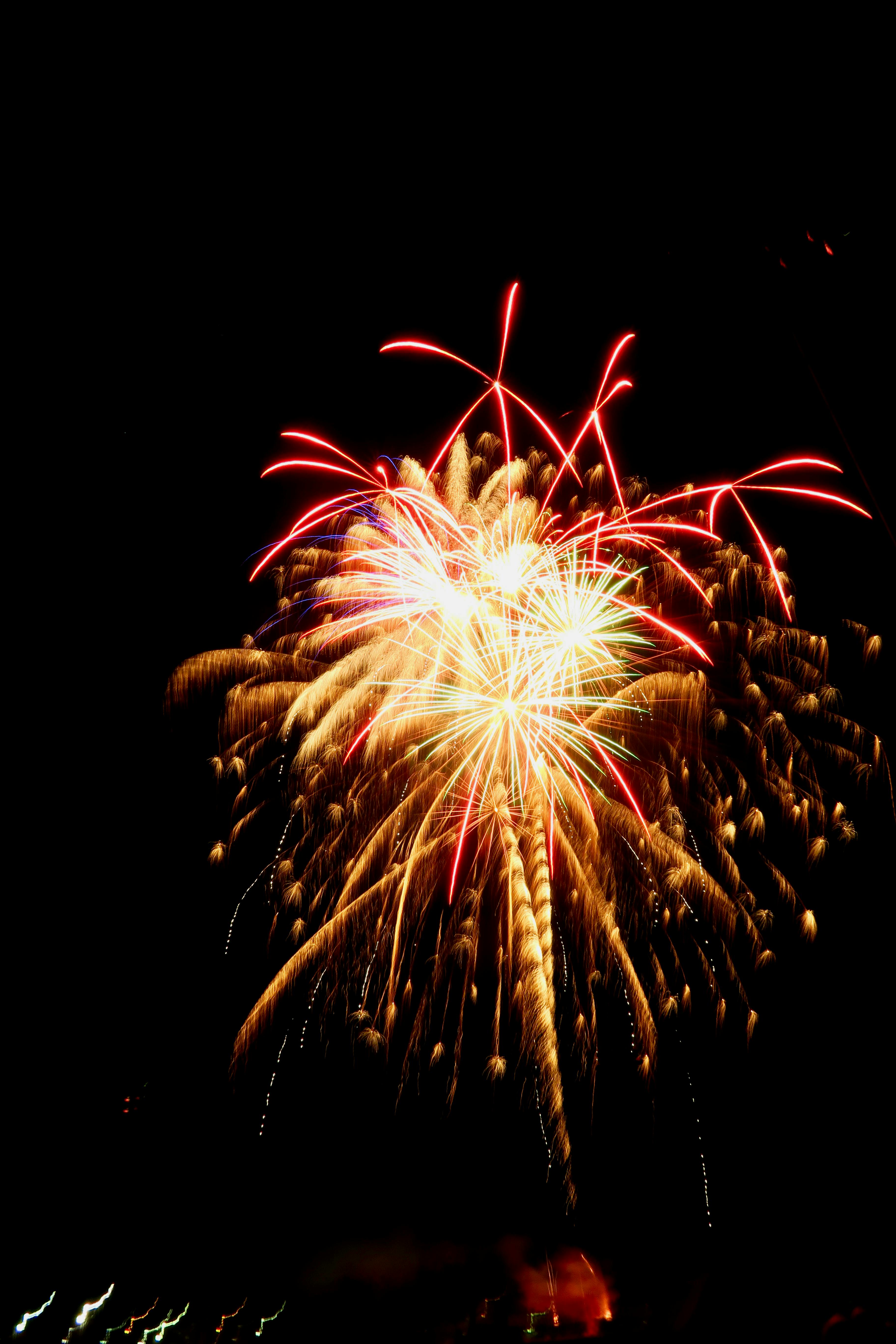 Fireworks New Year Gold Photos, Download The BEST Free Fireworks New ...