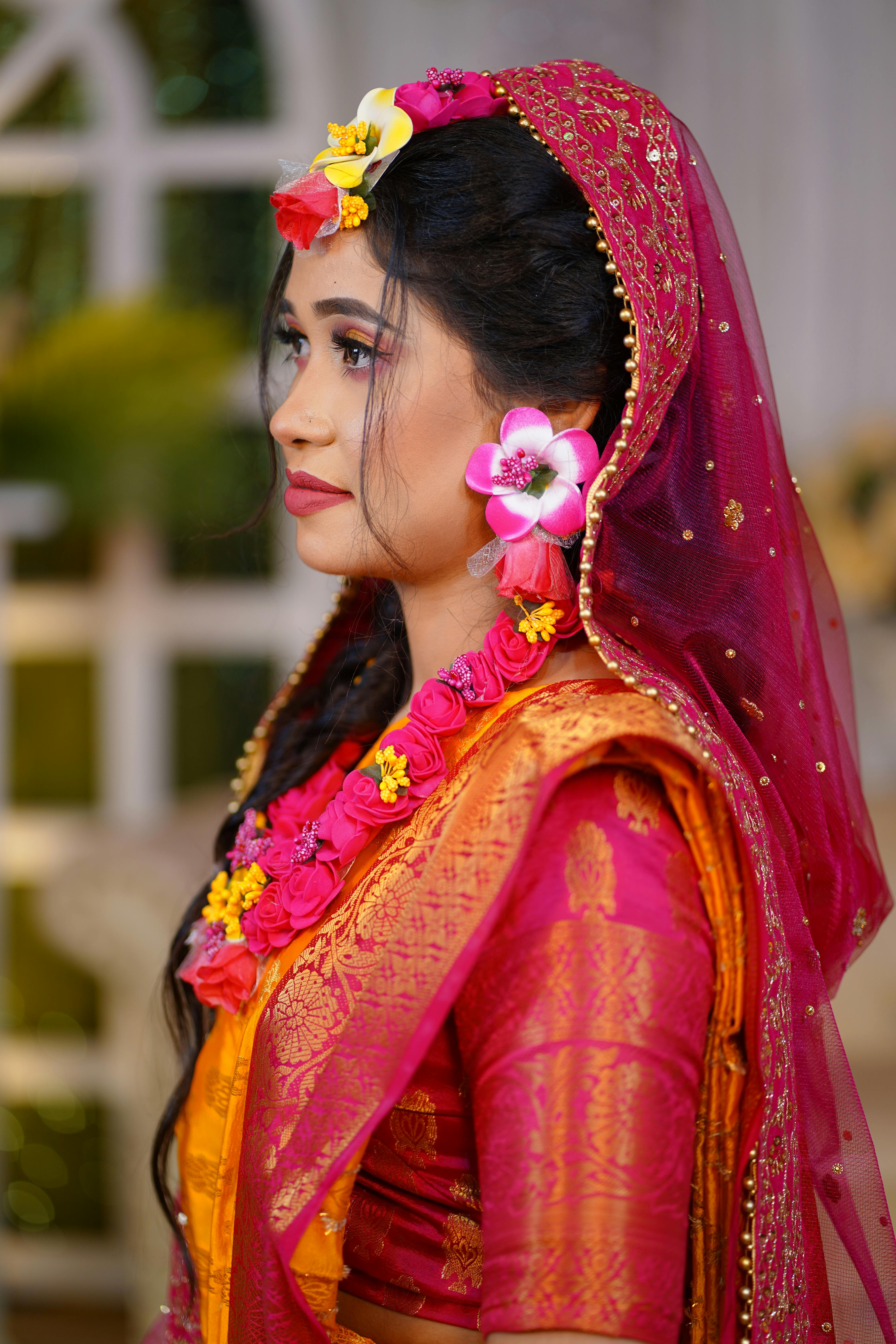 Elegant South Asian Bride in Traditional Attire · Free Stock Photo