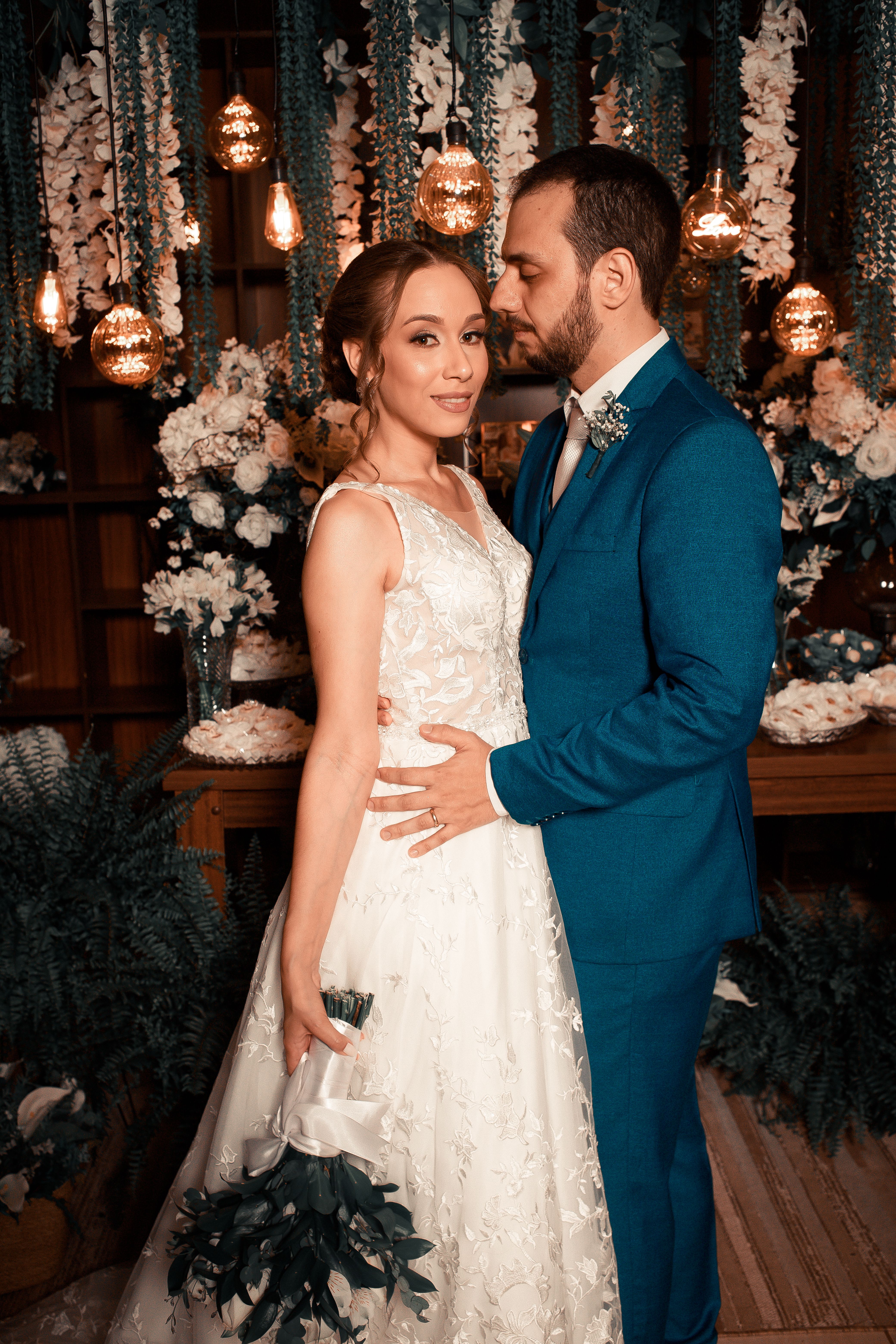 Elegant Wedding Portrait with Floral Decoration · Free Stock Photo