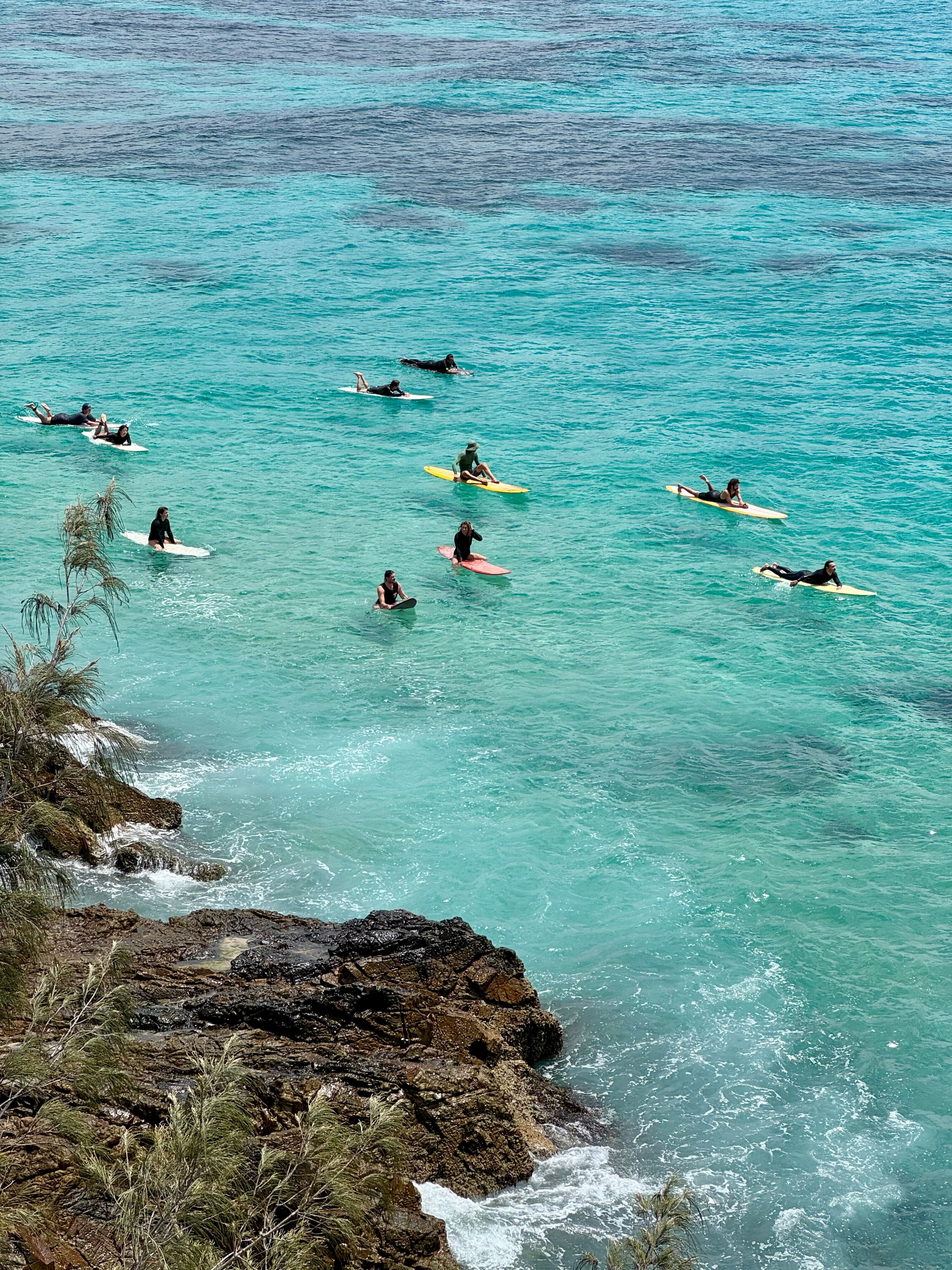 Surfers Awaiting Waves in Byron Bay, Australia · Free Stock Photo
