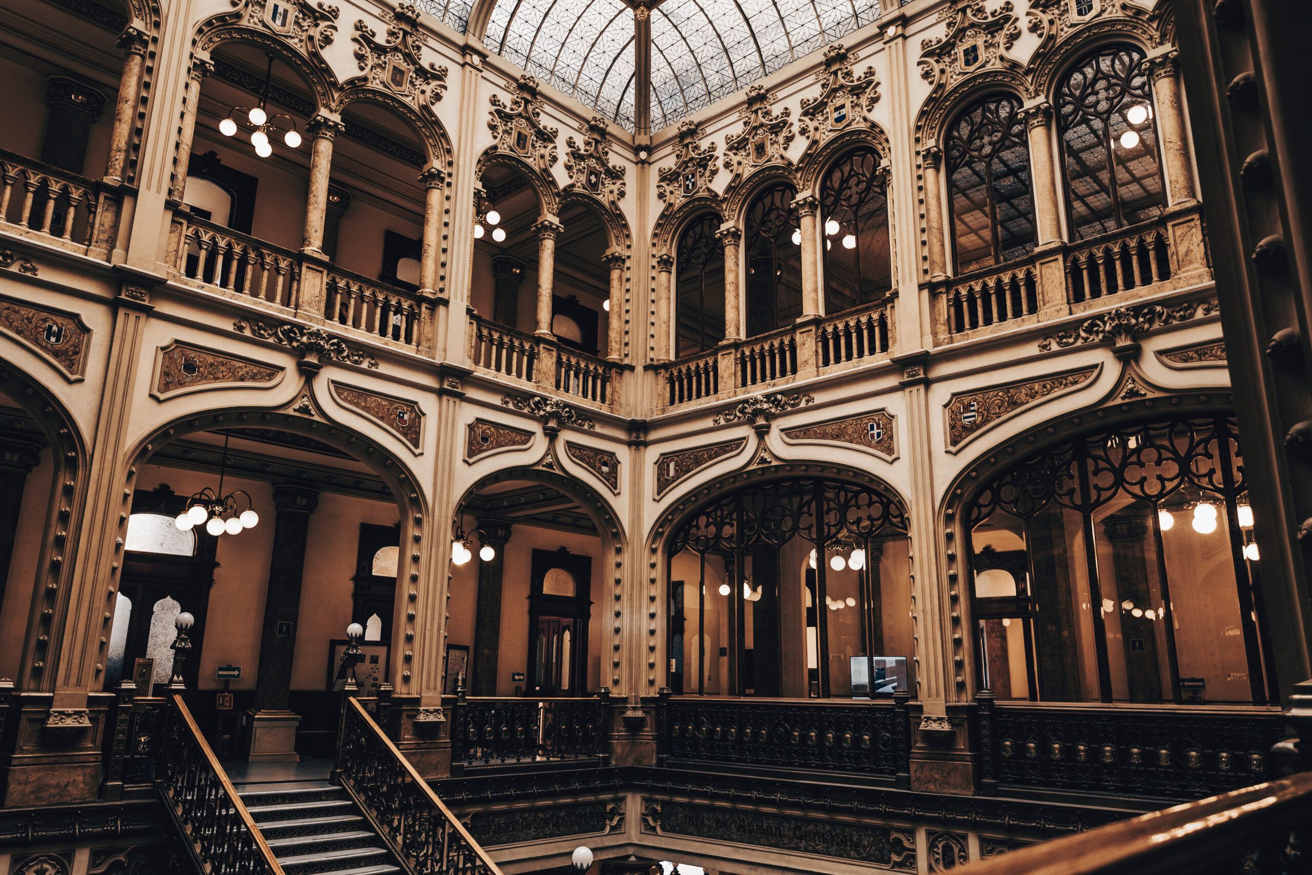 Ornate Architectural Interior with Vintage Appeal · Free Stock Photo