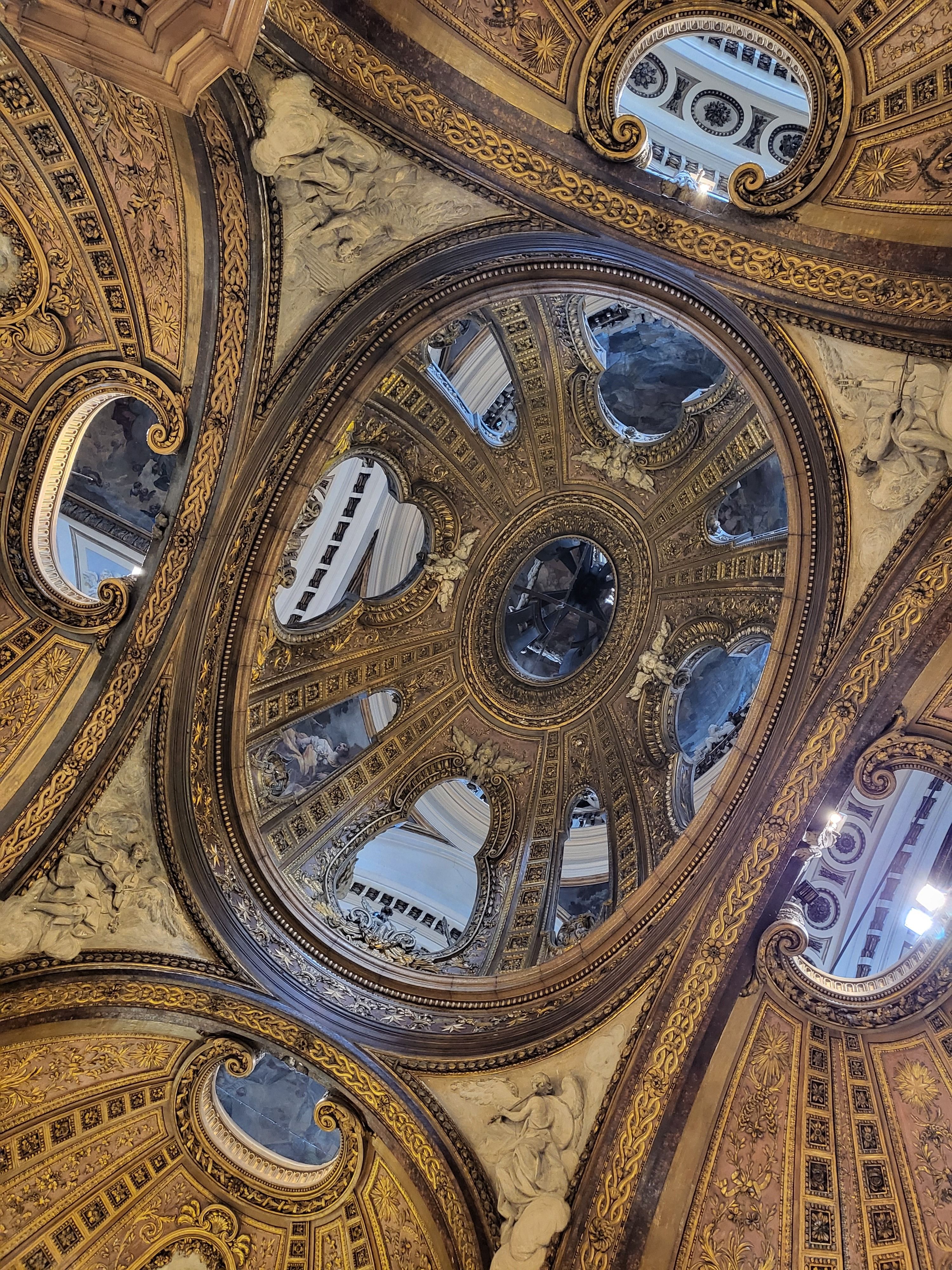 Ornate Ceiling of a Historic Building · Free Stock Photo