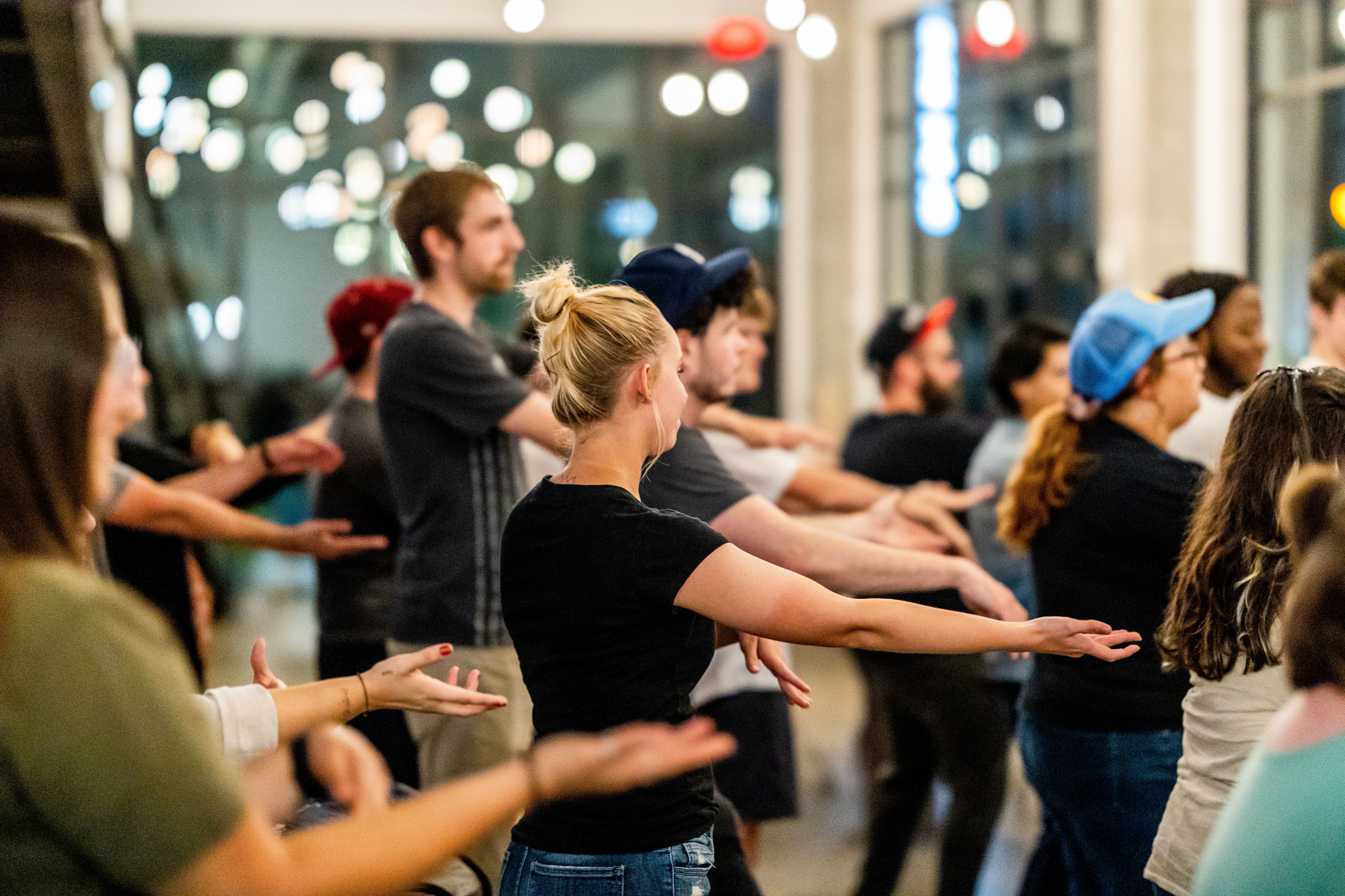 Diverse Group in Dance Class Rehearsal · Free Stock Photo