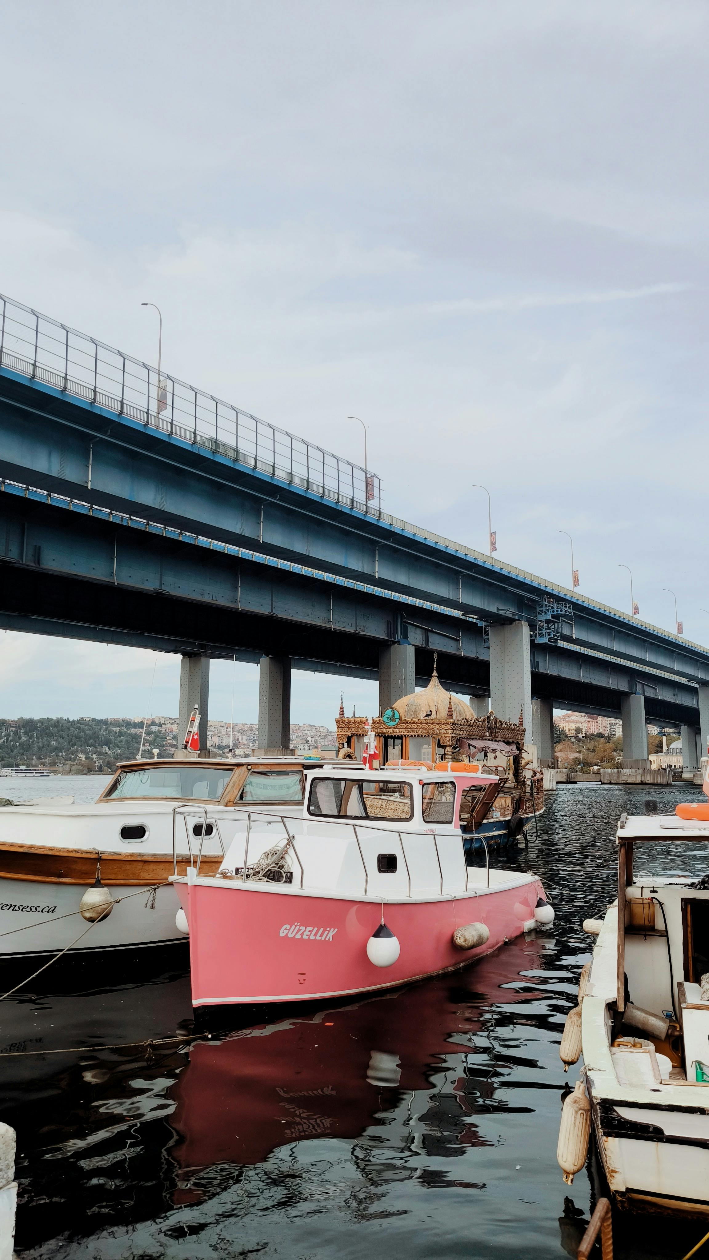 Black And White Boats Photos, Download The BEST Free Black And White ...