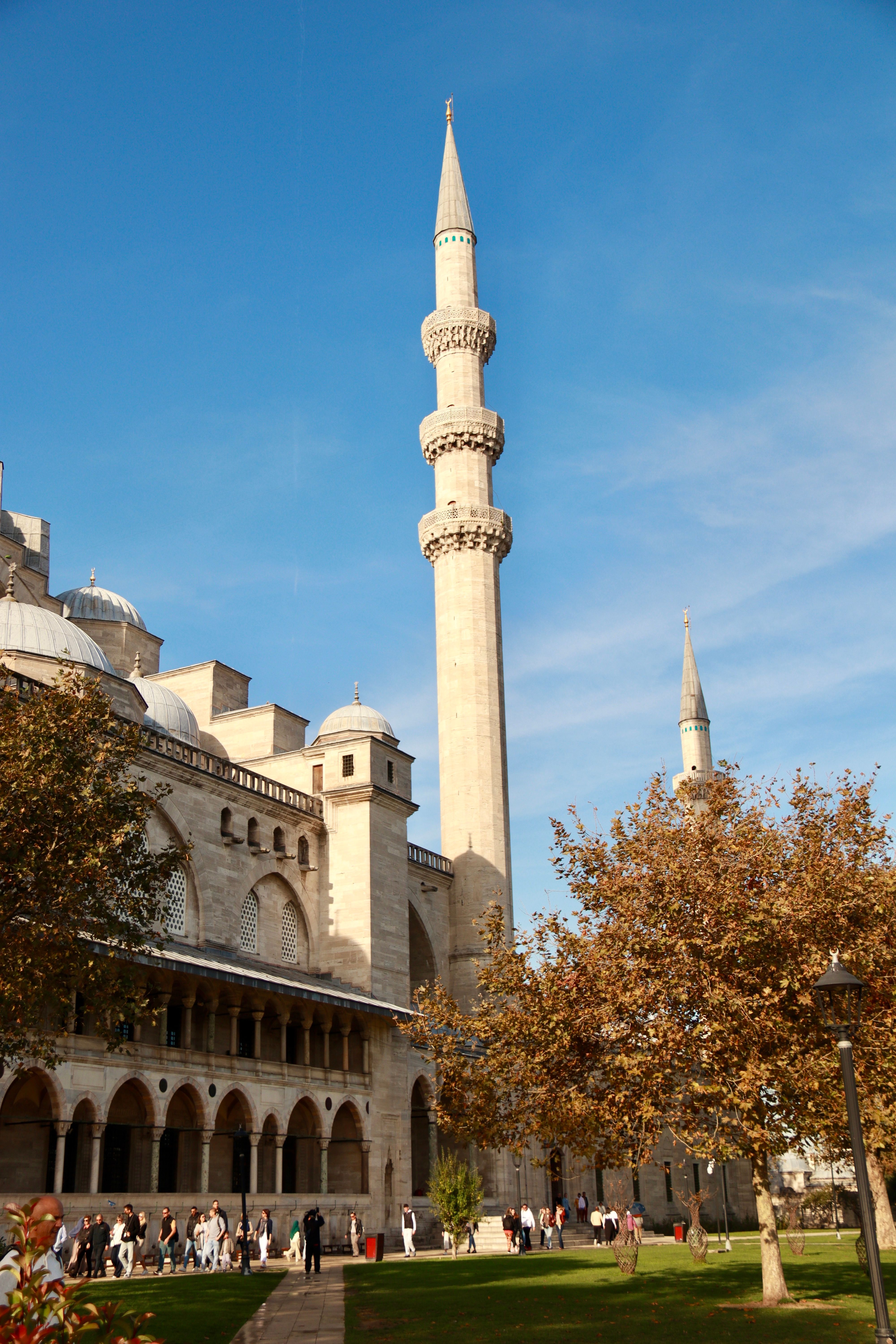 Beautiful Exterior of Ottoman Mosque in Istanbul · Free Stock Photo