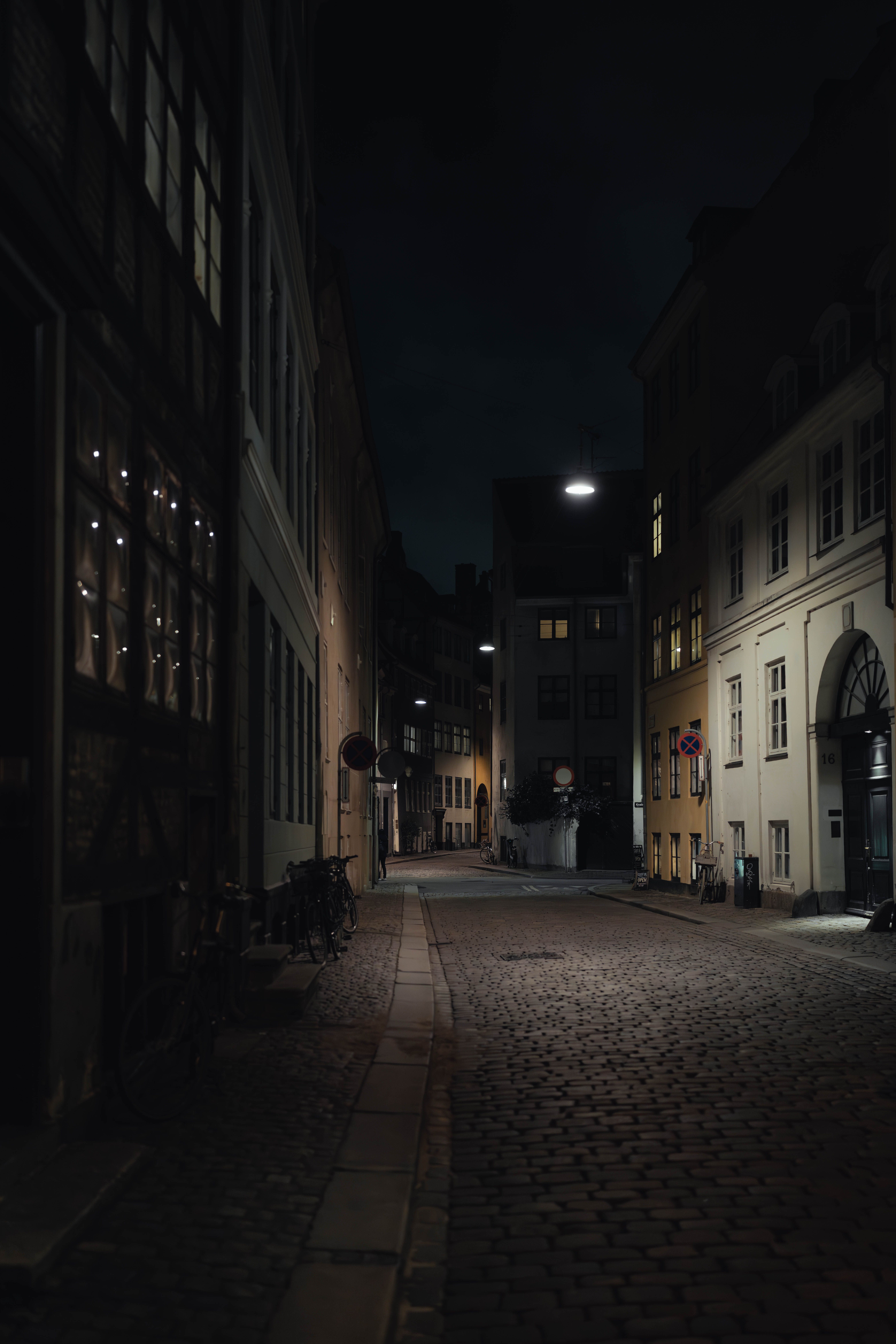 Quiet Nighttime Urban Street Scene with Classic Architecture · Free ...