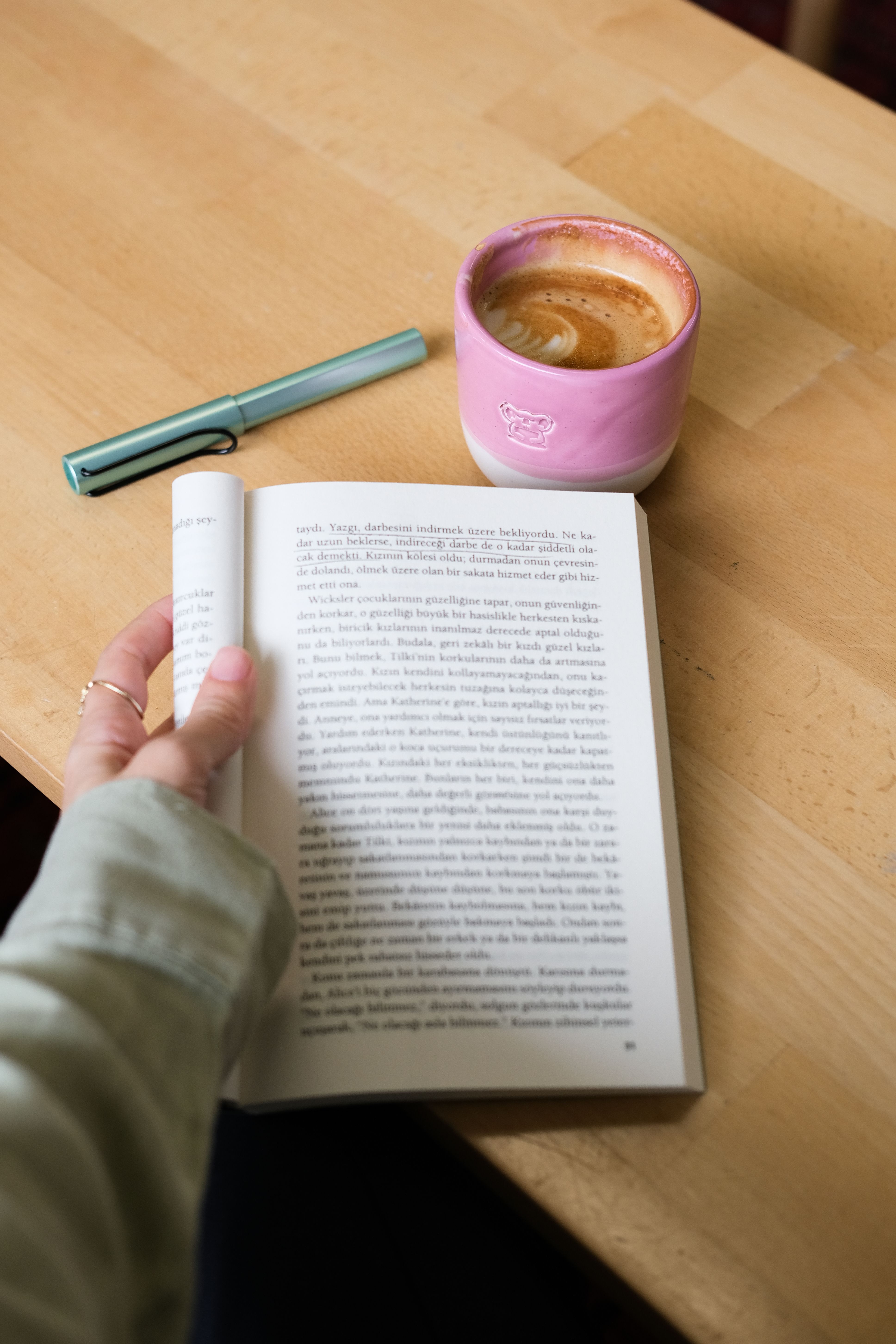 Book Outline Photos, Download The BEST Free Book Outline Stock Photos ...