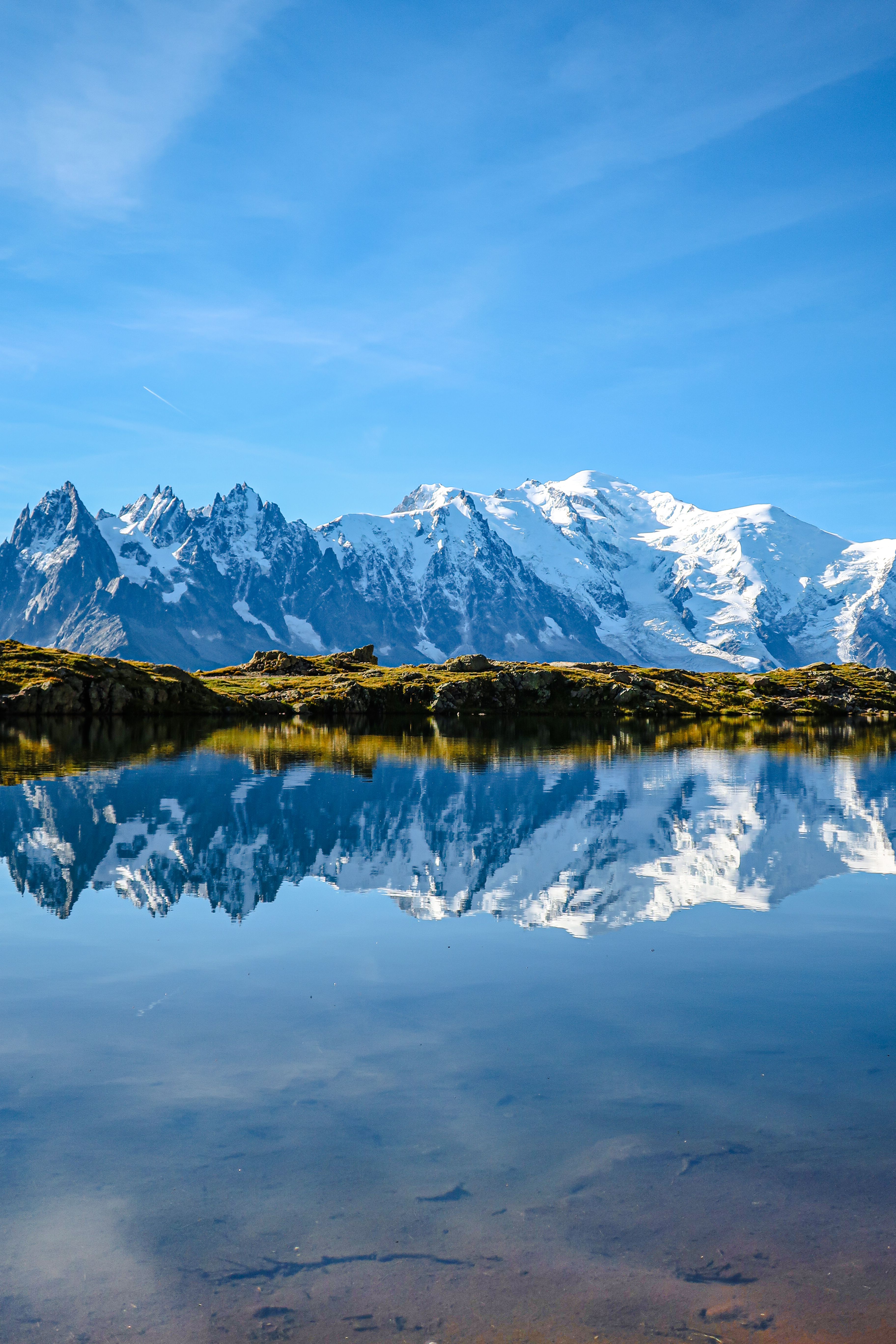 Scenic View of Mont Blanc Reflection in Chamonix Lake · Free Stock Photo