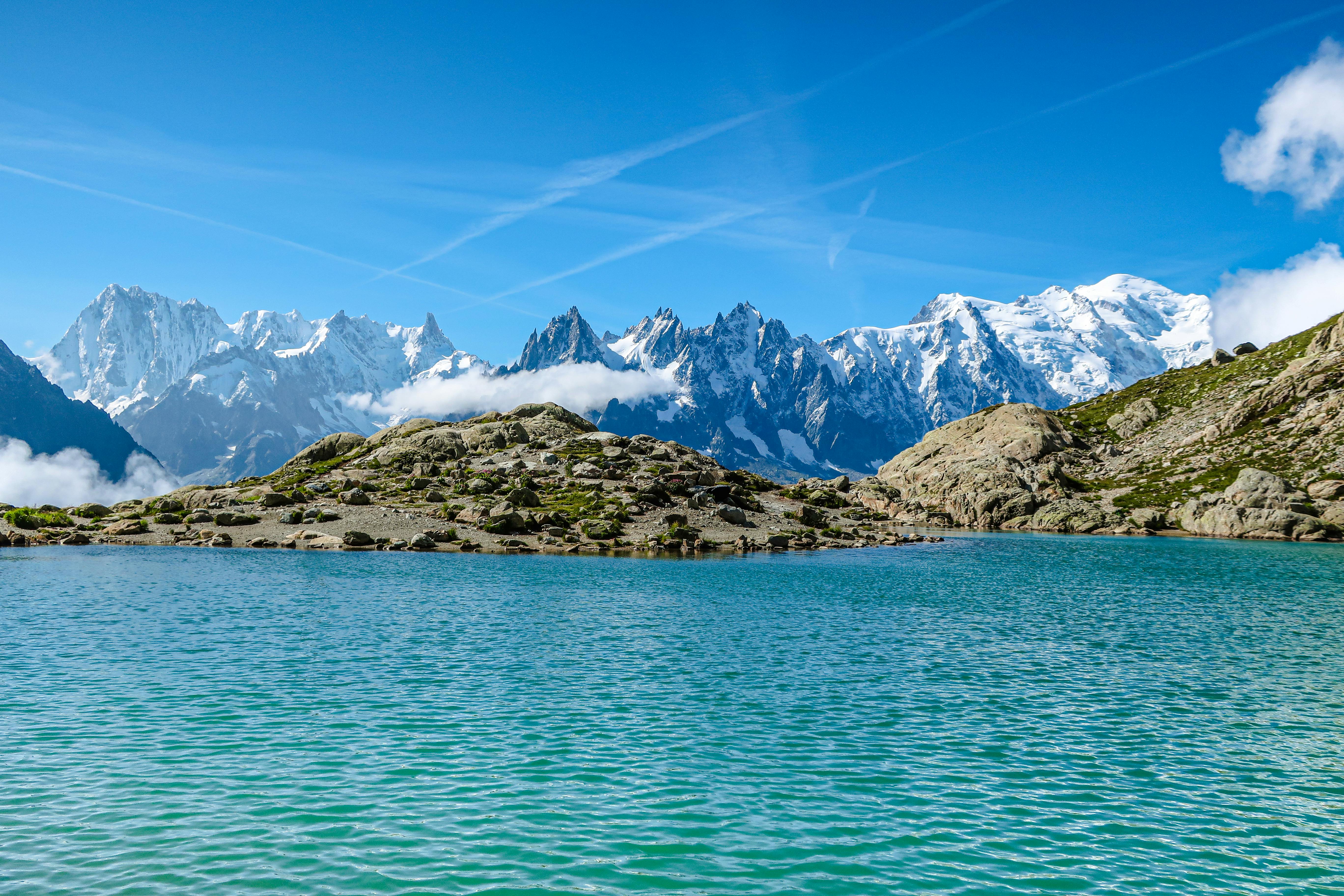 Breathtaking Chamonix Lake with Mont Blanc View · Free Stock Photo