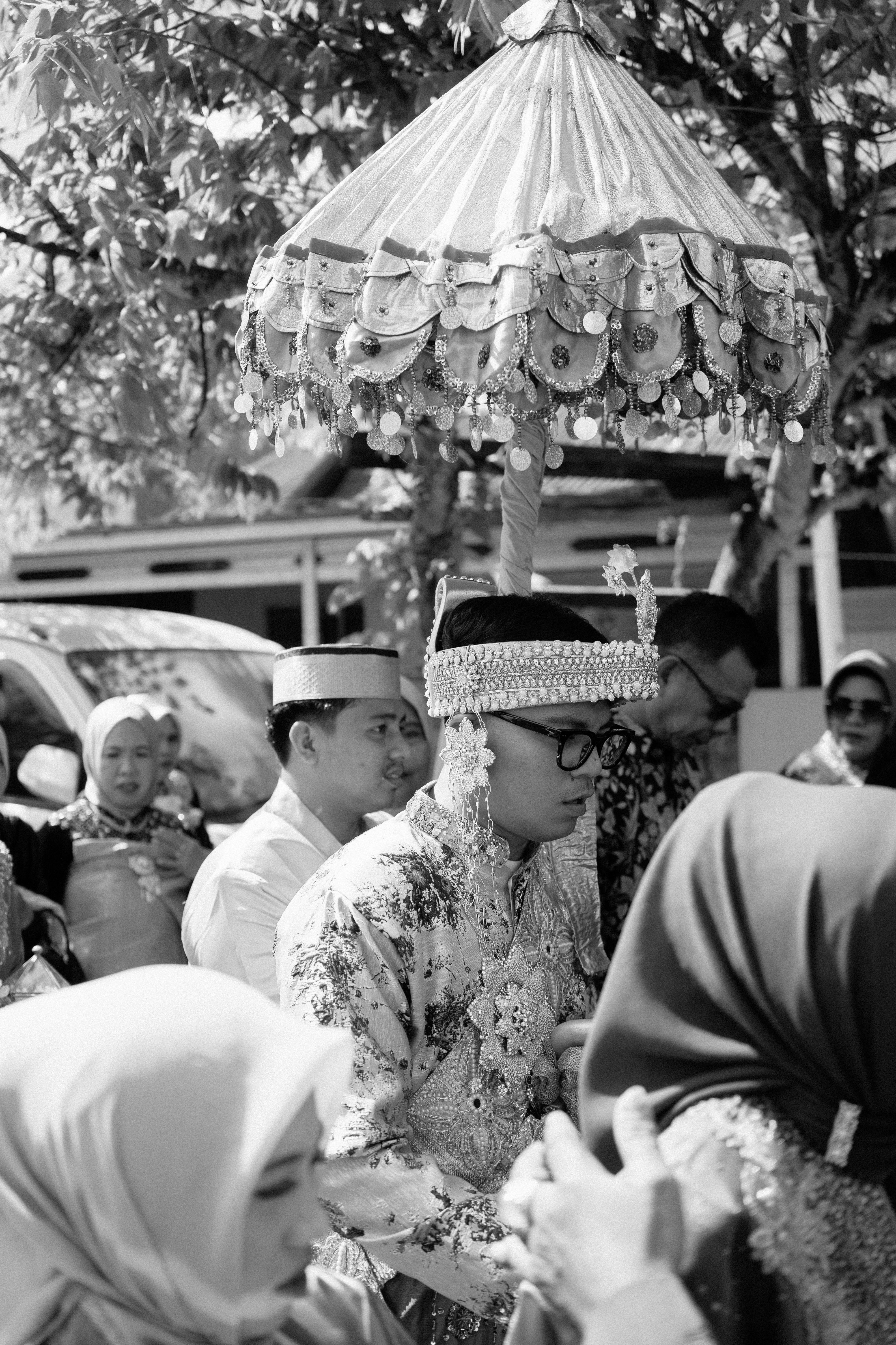 Traditional Indonesian Wedding Procession in Kendari · Free Stock Photo