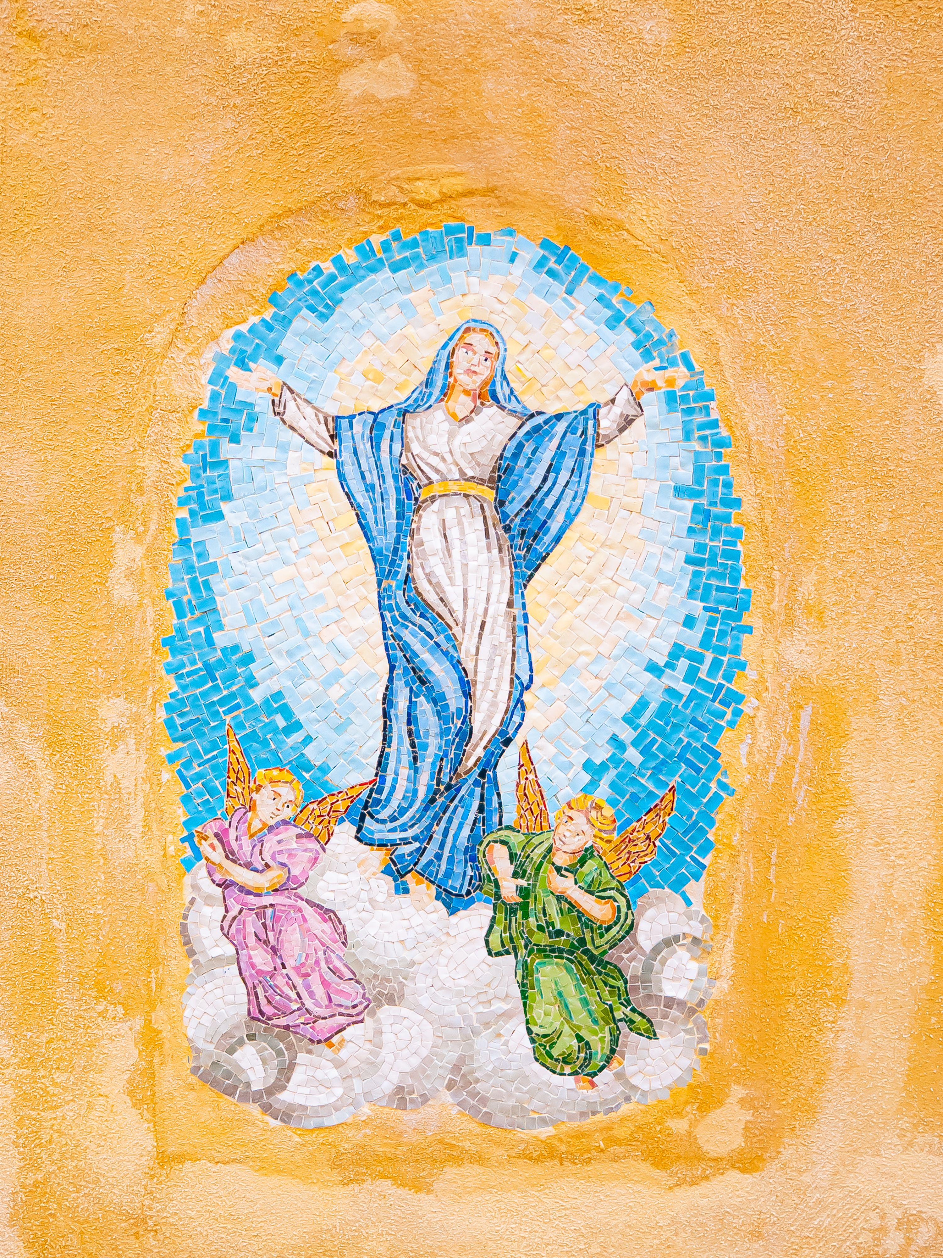 Religious Mosaic at Fátima Sanctuary, Portugal · Free Stock Photo