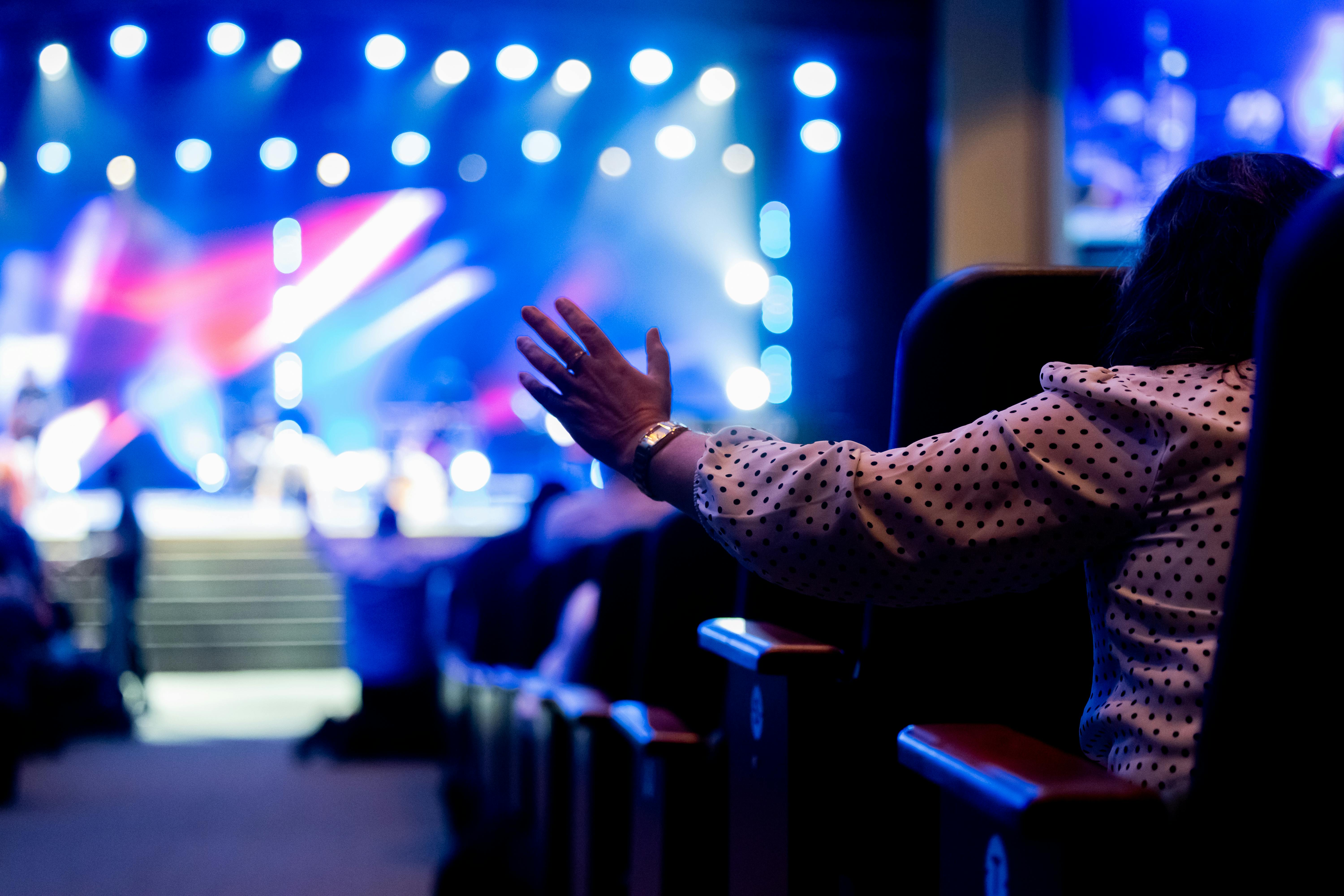 Cele mai bune 400.000+ fotografii cu tema Saja-boys-sing-golden-kpop ...