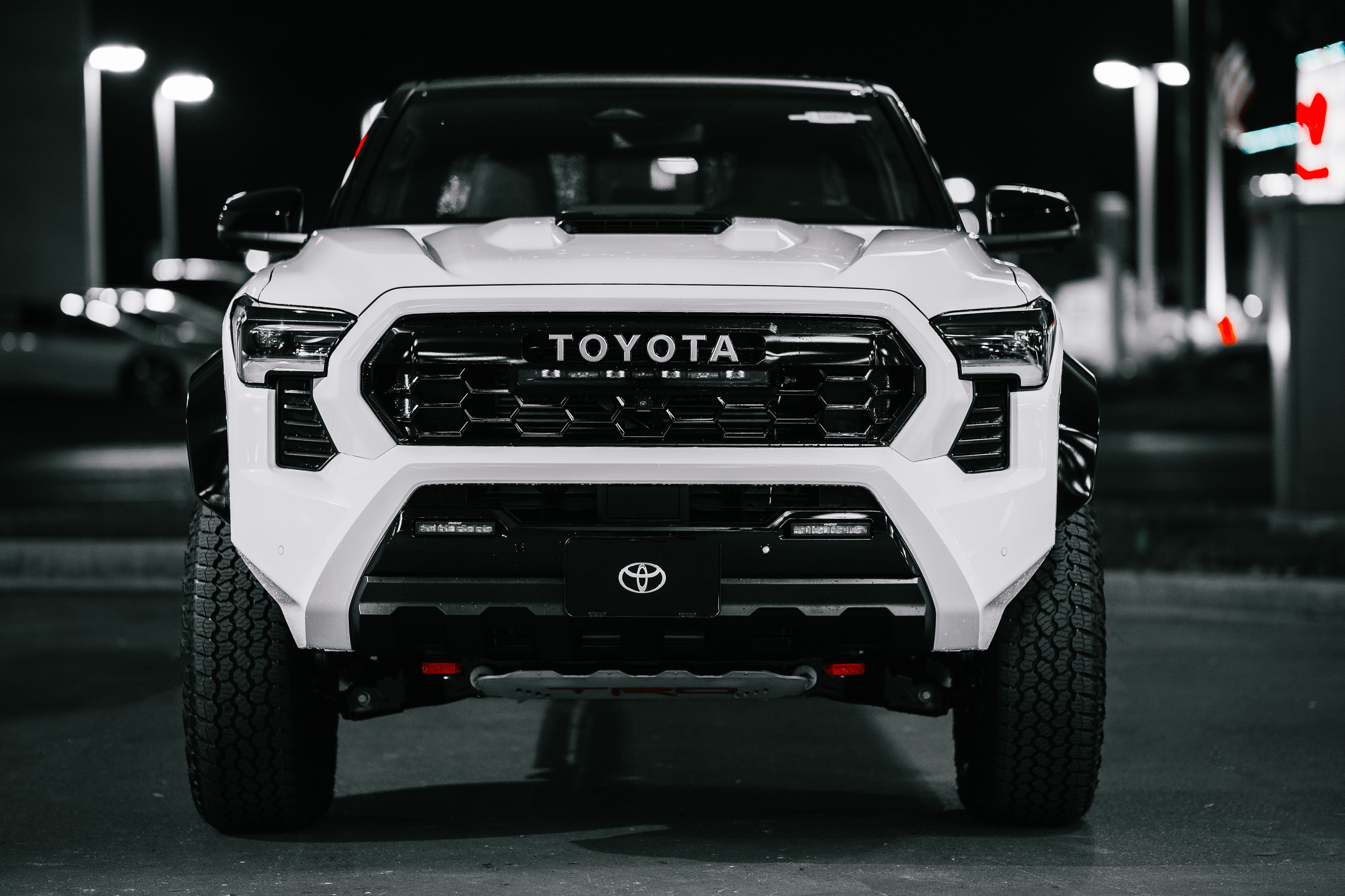 Front View of Toyota Truck at Night · Free Stock Photo