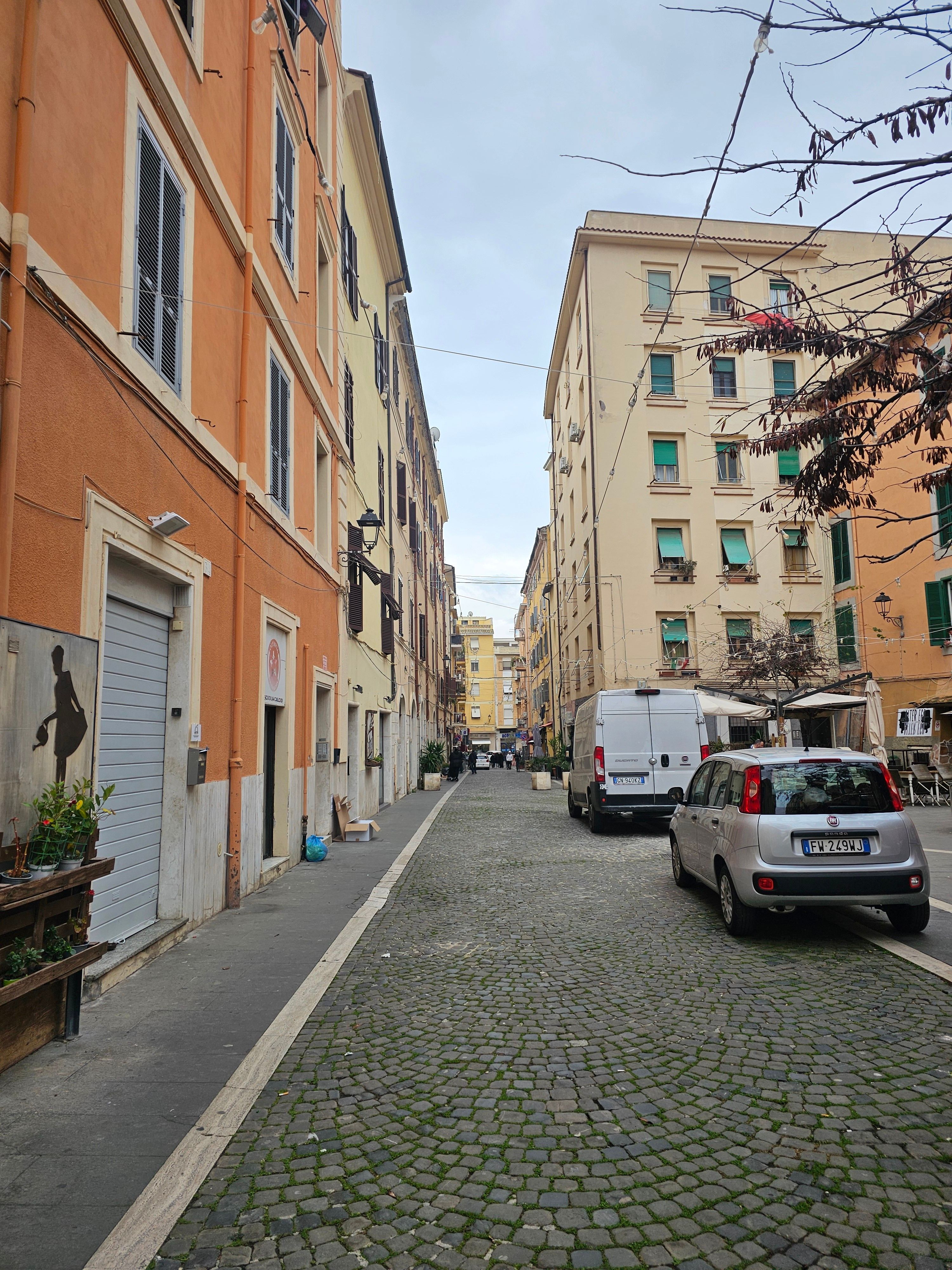 Charming European Street View in Italy · Free Stock Photo