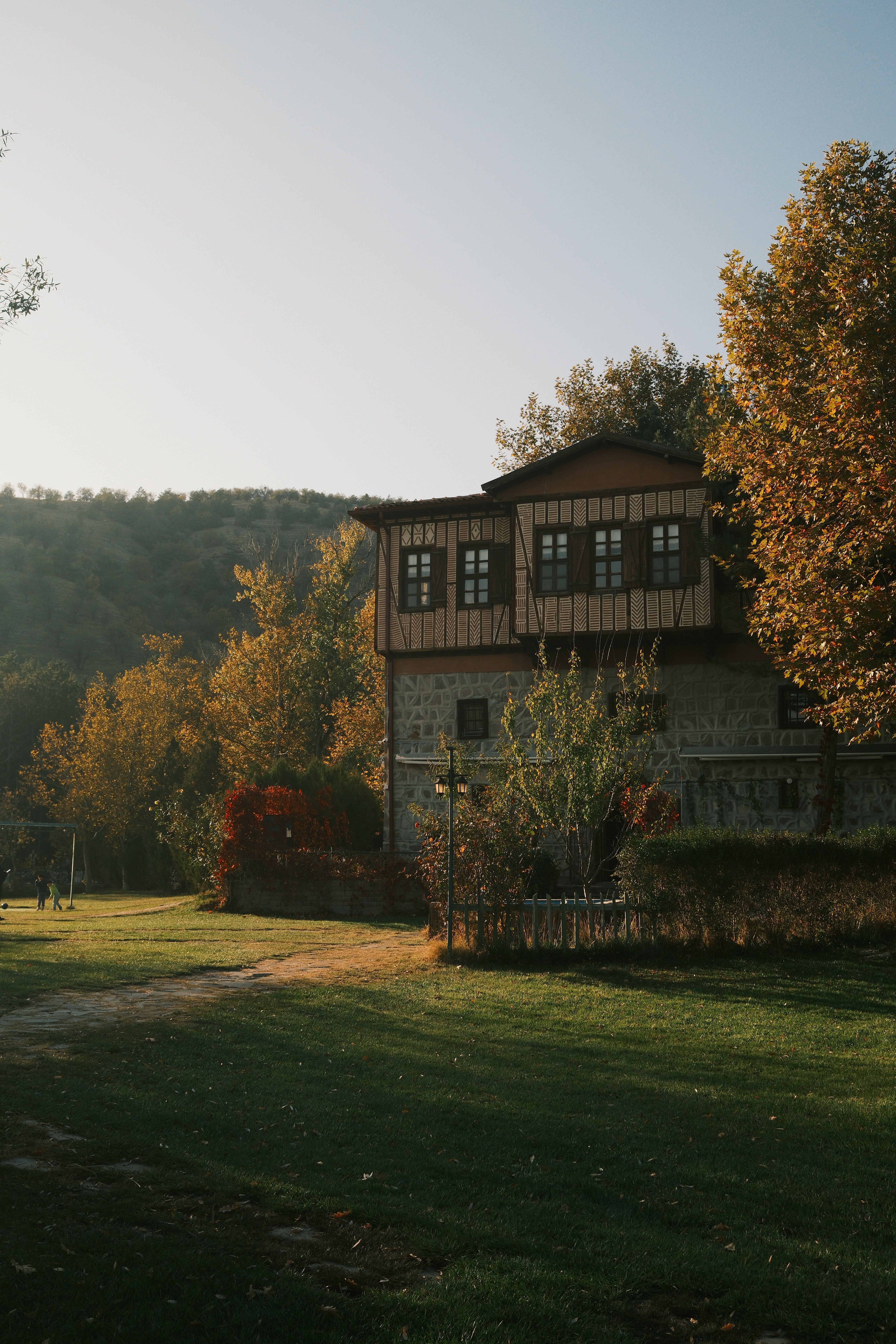 Charming Countryside House in Autumn Landscape · Free Stock Photo