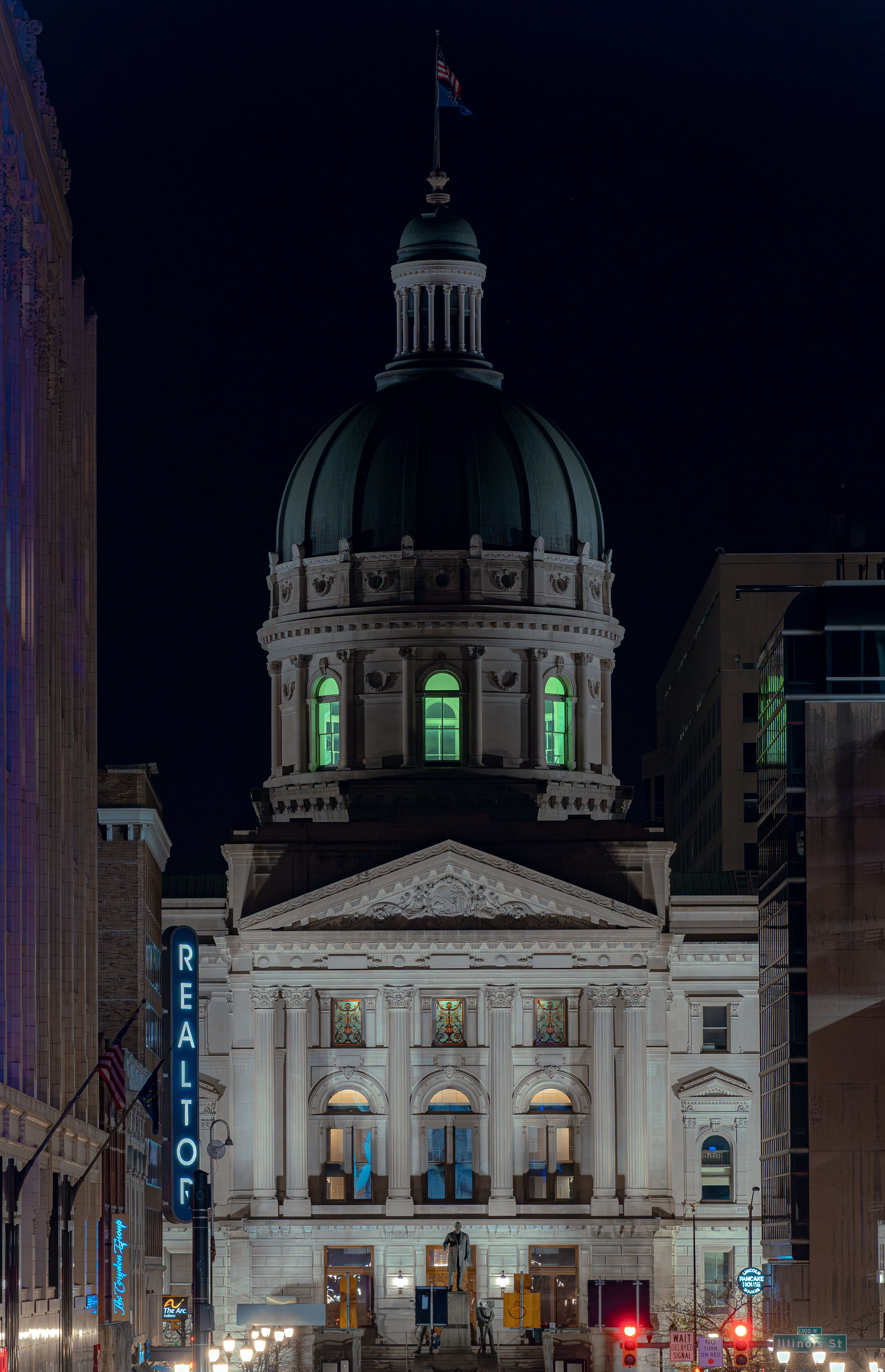 Night View of Indiana Statehouse Dome · Free Stock Photo
