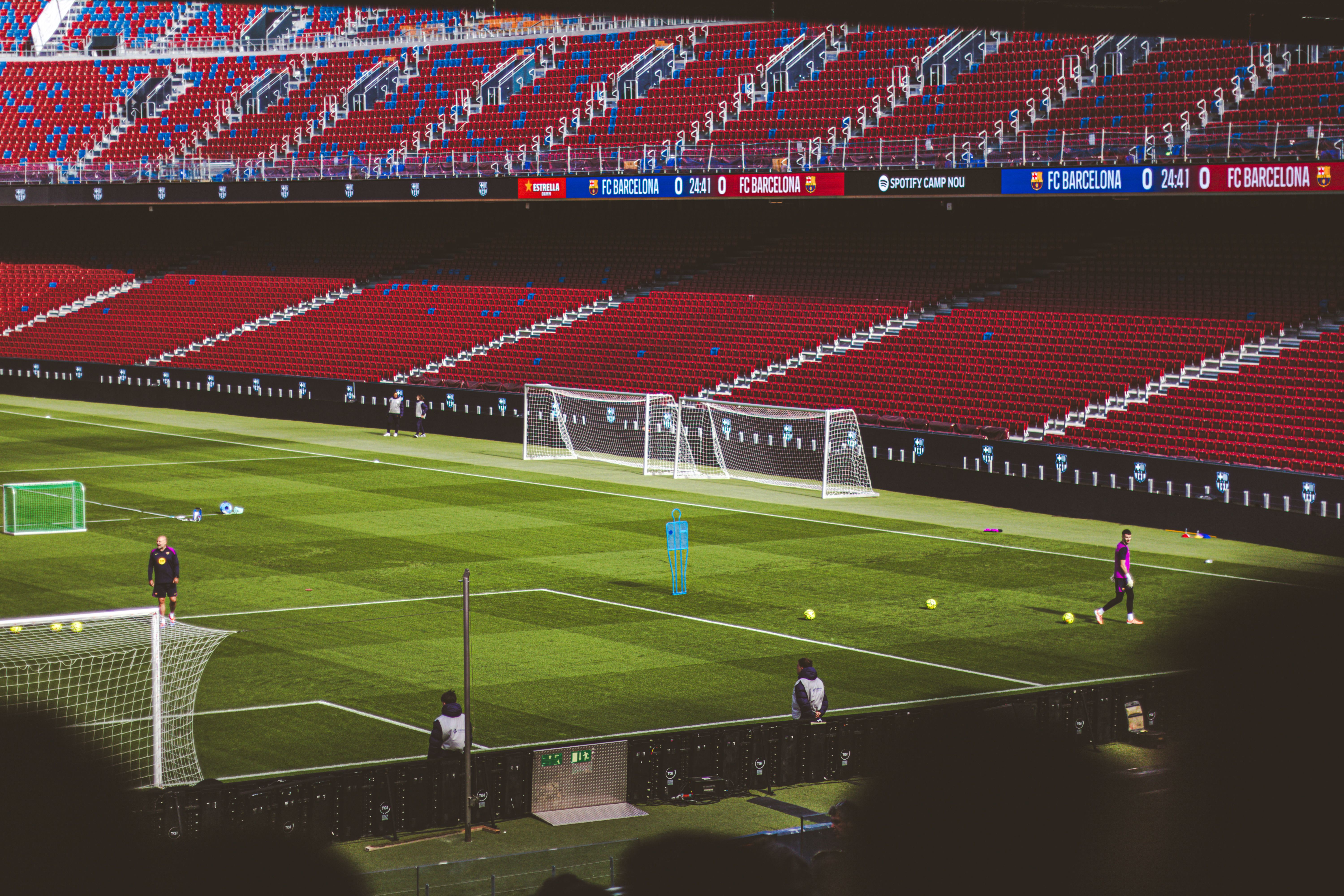 Training Session at Iconic Stadium · Free Stock Photo