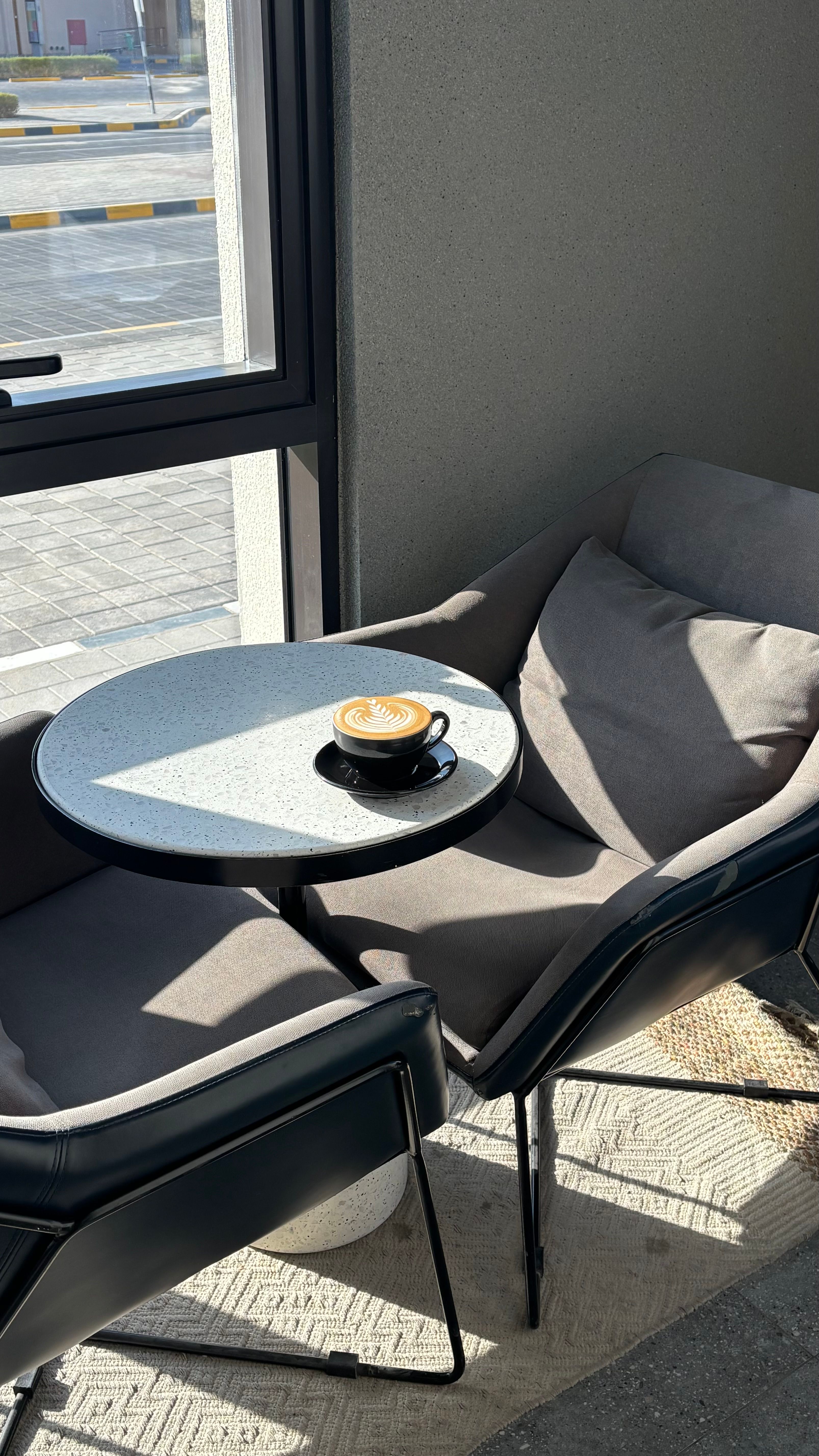 Non Crowded Cafe Photos, Download The BEST Free Non Crowded Cafe Stock ...