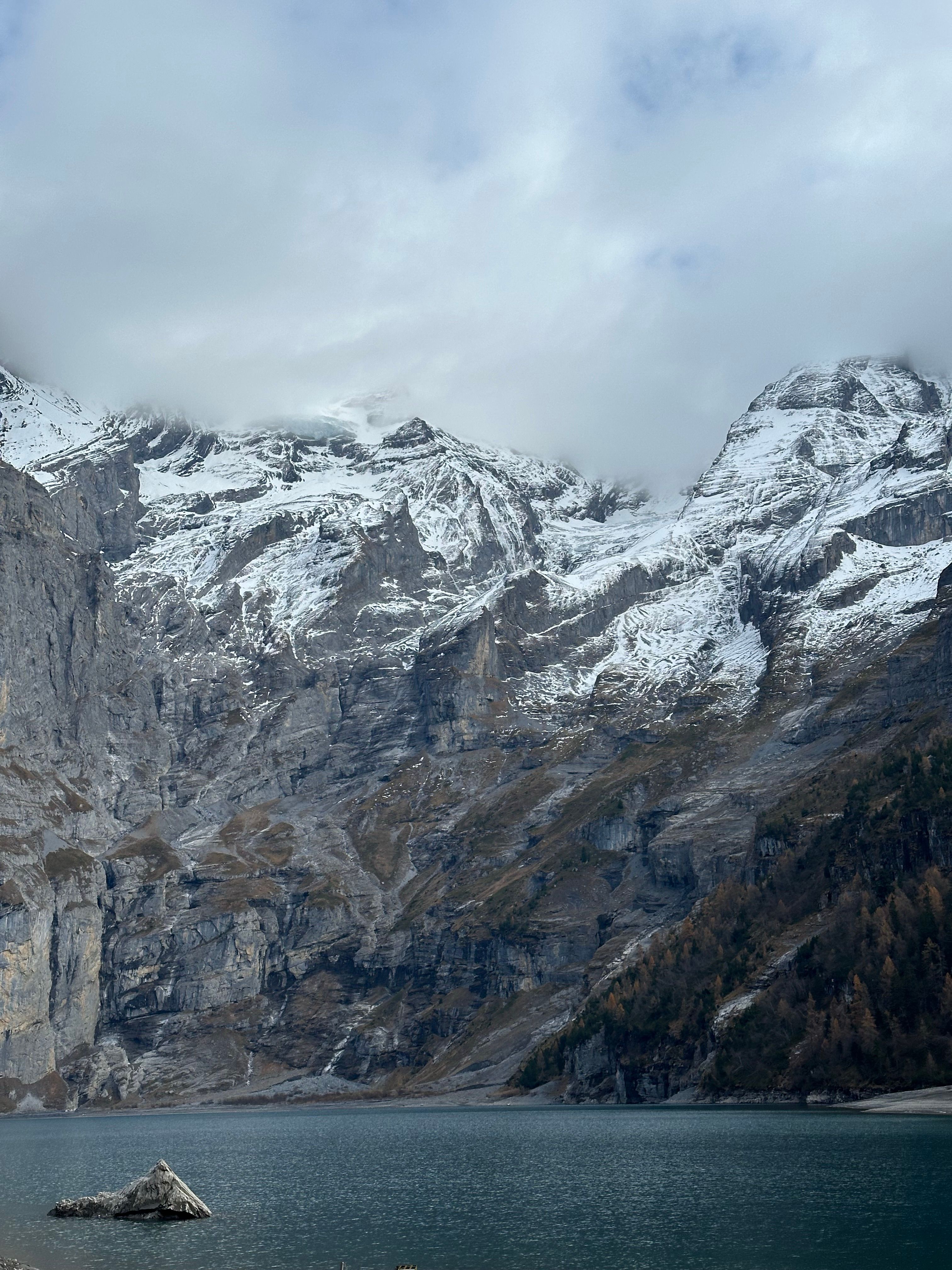 Majestic Snow-Capped Mountains over Lake Scene · Free Stock Photo