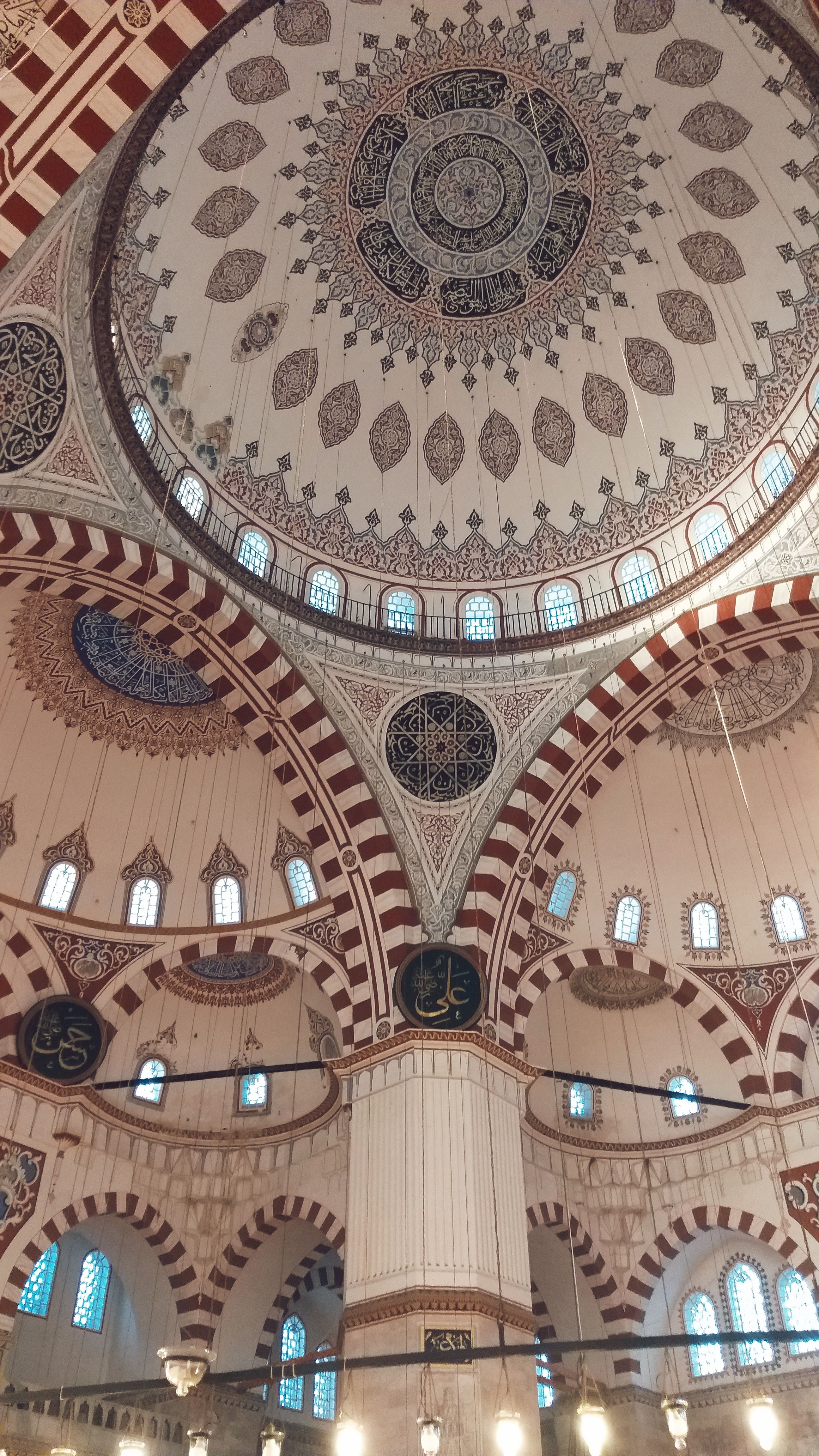 Intricate Ceiling of Al-Masjid an-Nabawi · Free Stock Photo