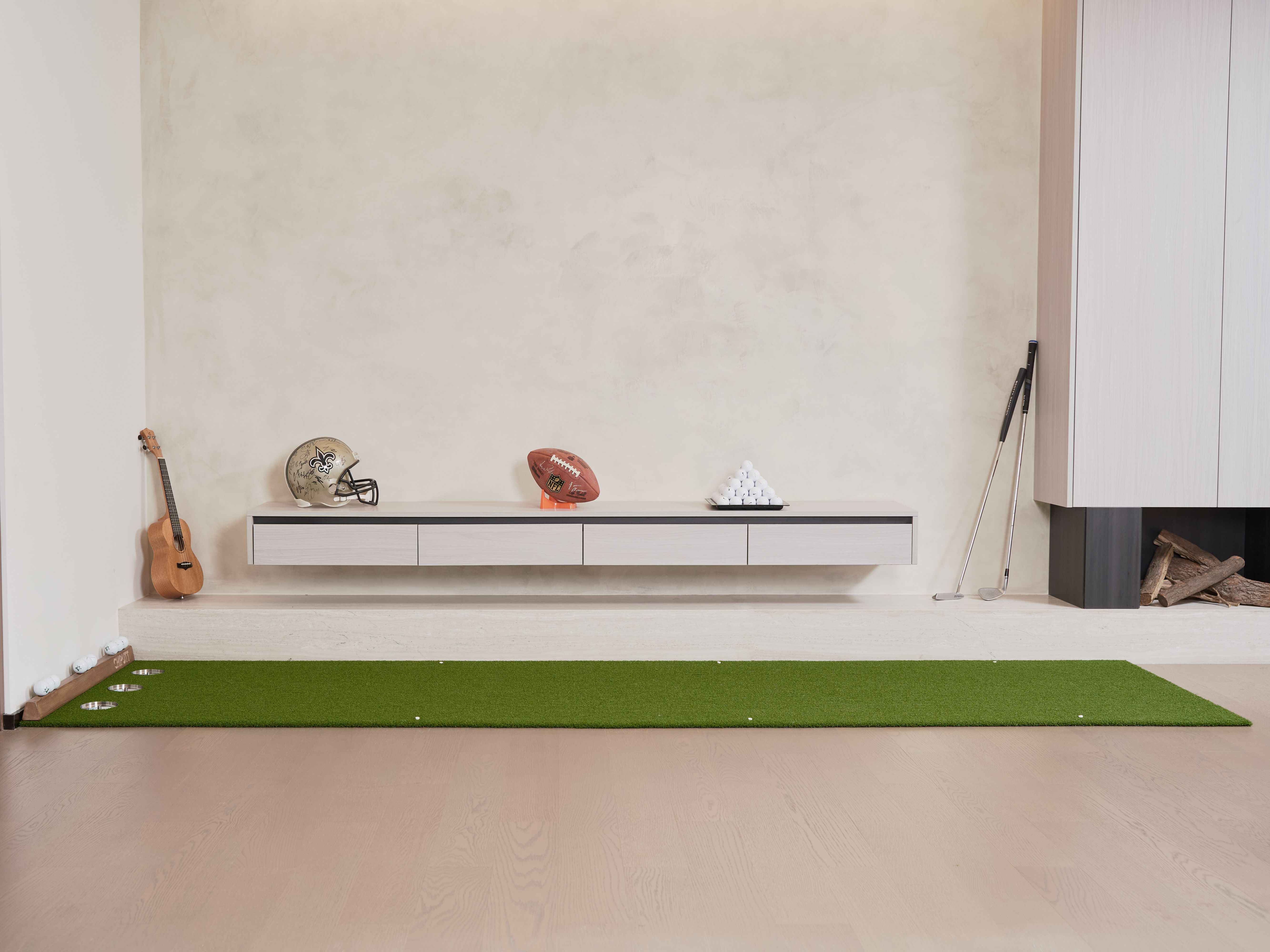 Modern Indoor Sports and Leisure Setup · Free Stock Photo
