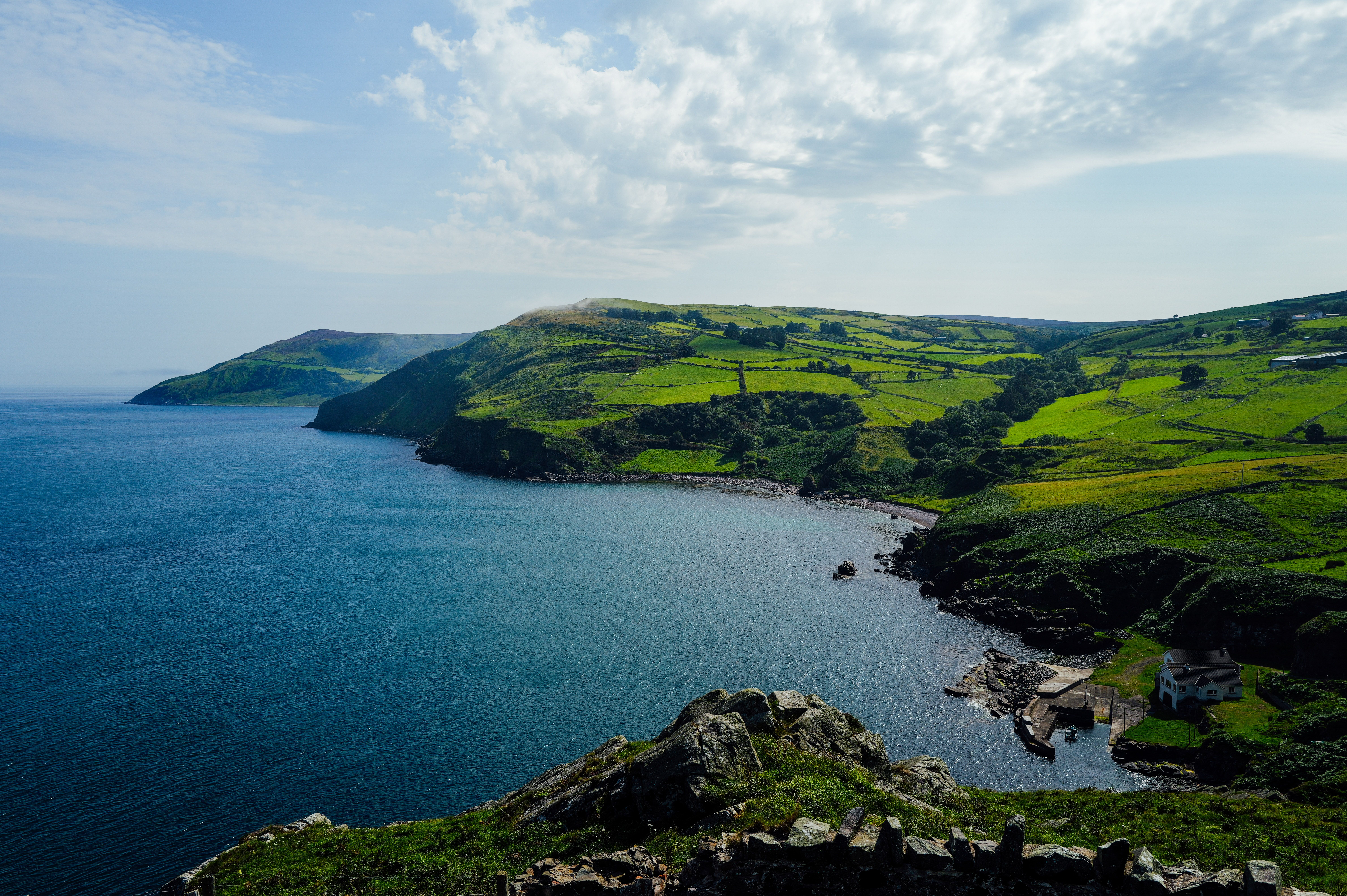 Scenic Coastal View of Rocky Shoreline · Free Stock Photo