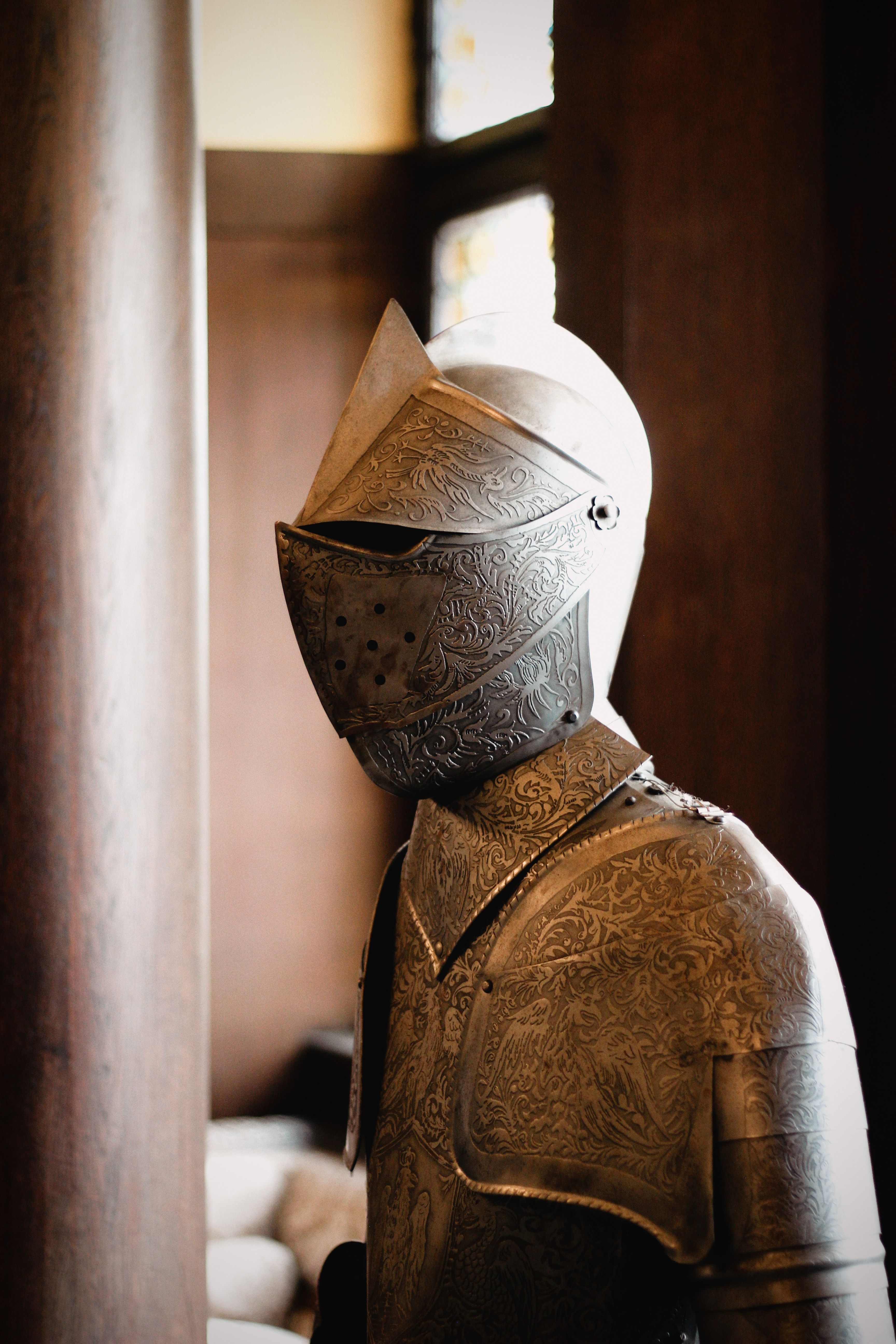 Exquisite Medieval Armor Display in Cochem Castle · Free Stock Photo