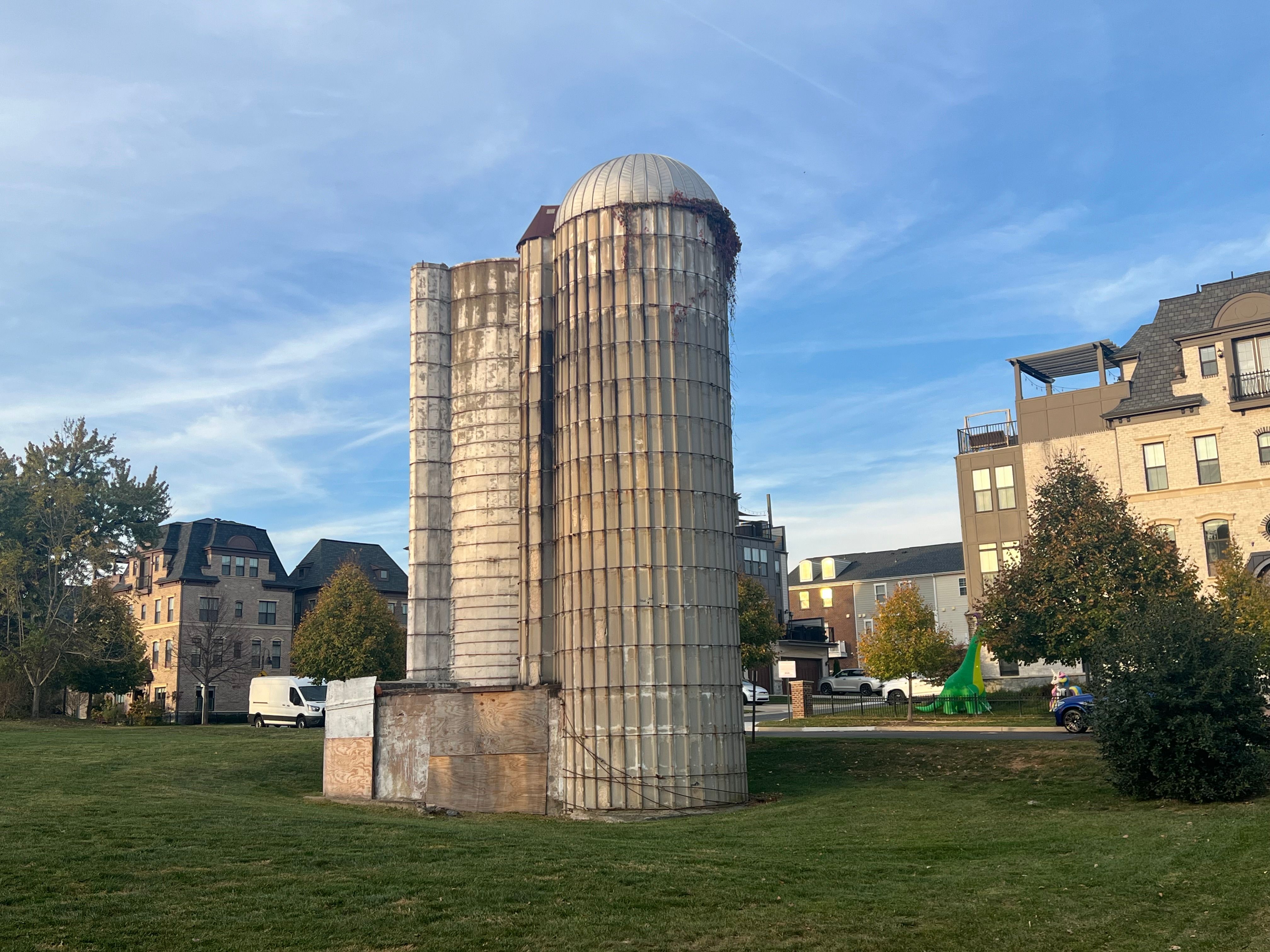 Historic Silo and Modern Architecture in Gaithersburg · Free Stock Photo