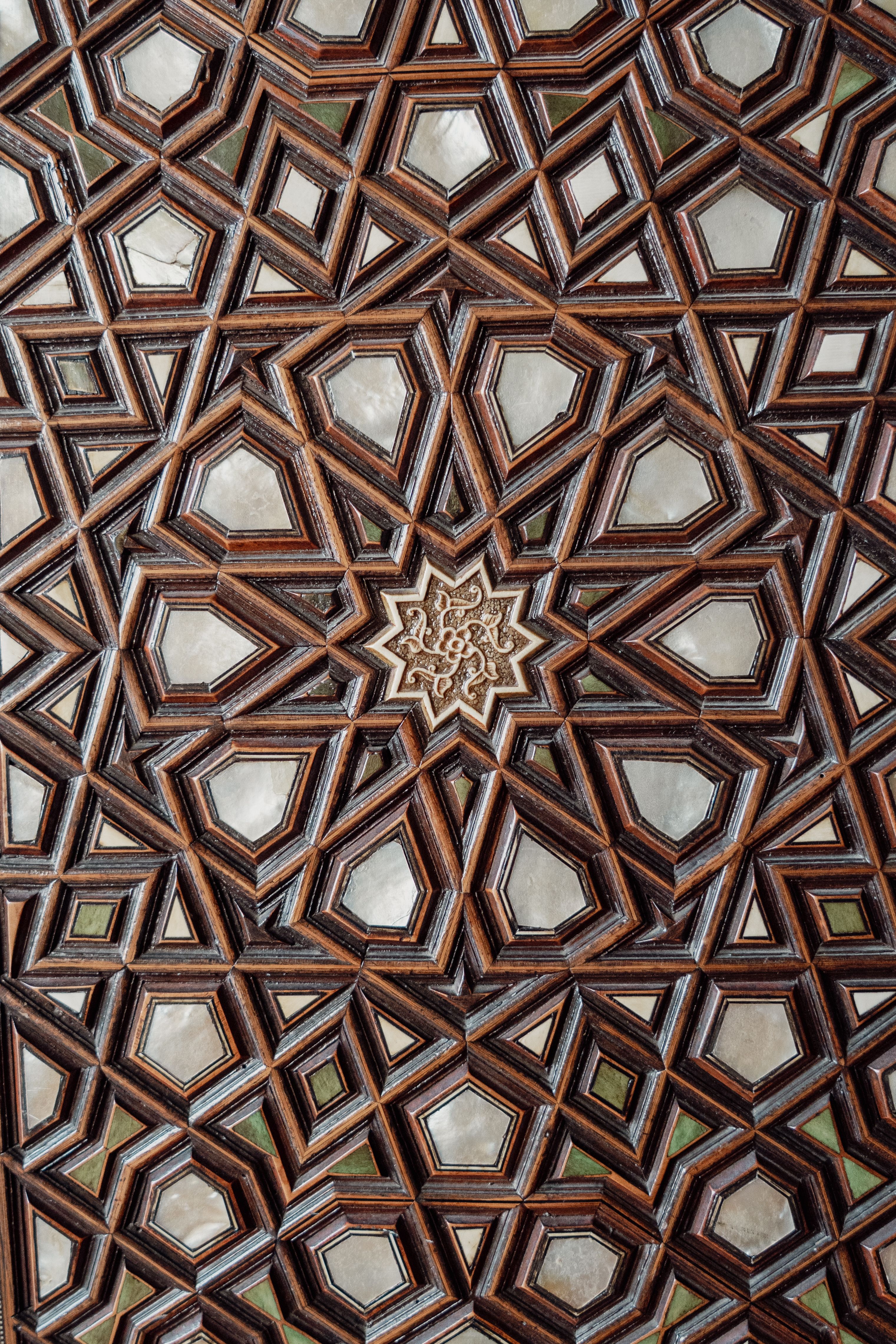 Intricate Islamic Geometric Pattern Design · Free Stock Photo
