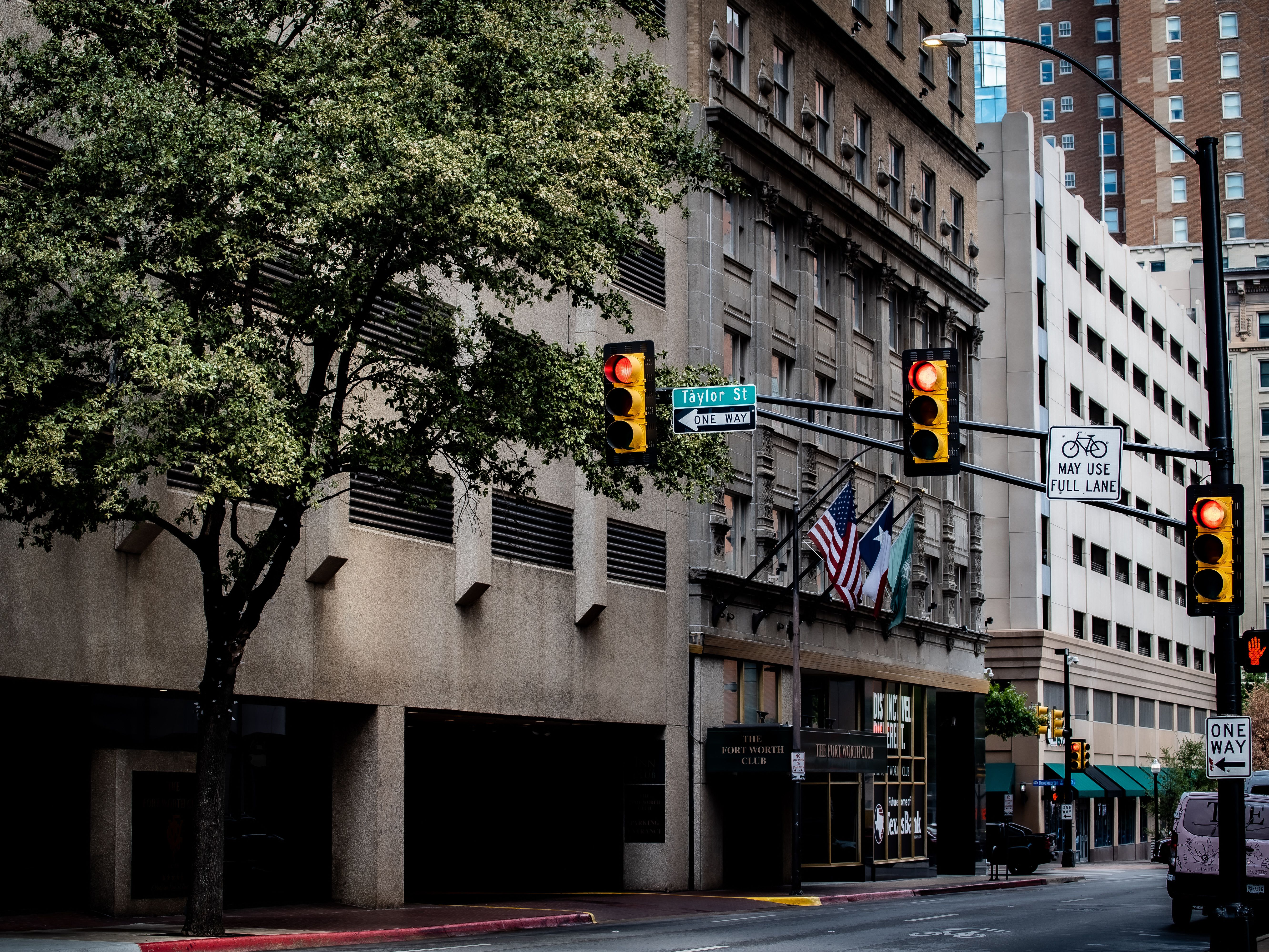 Urban Street Scene with Taylor Street Sign · Free Stock Photo