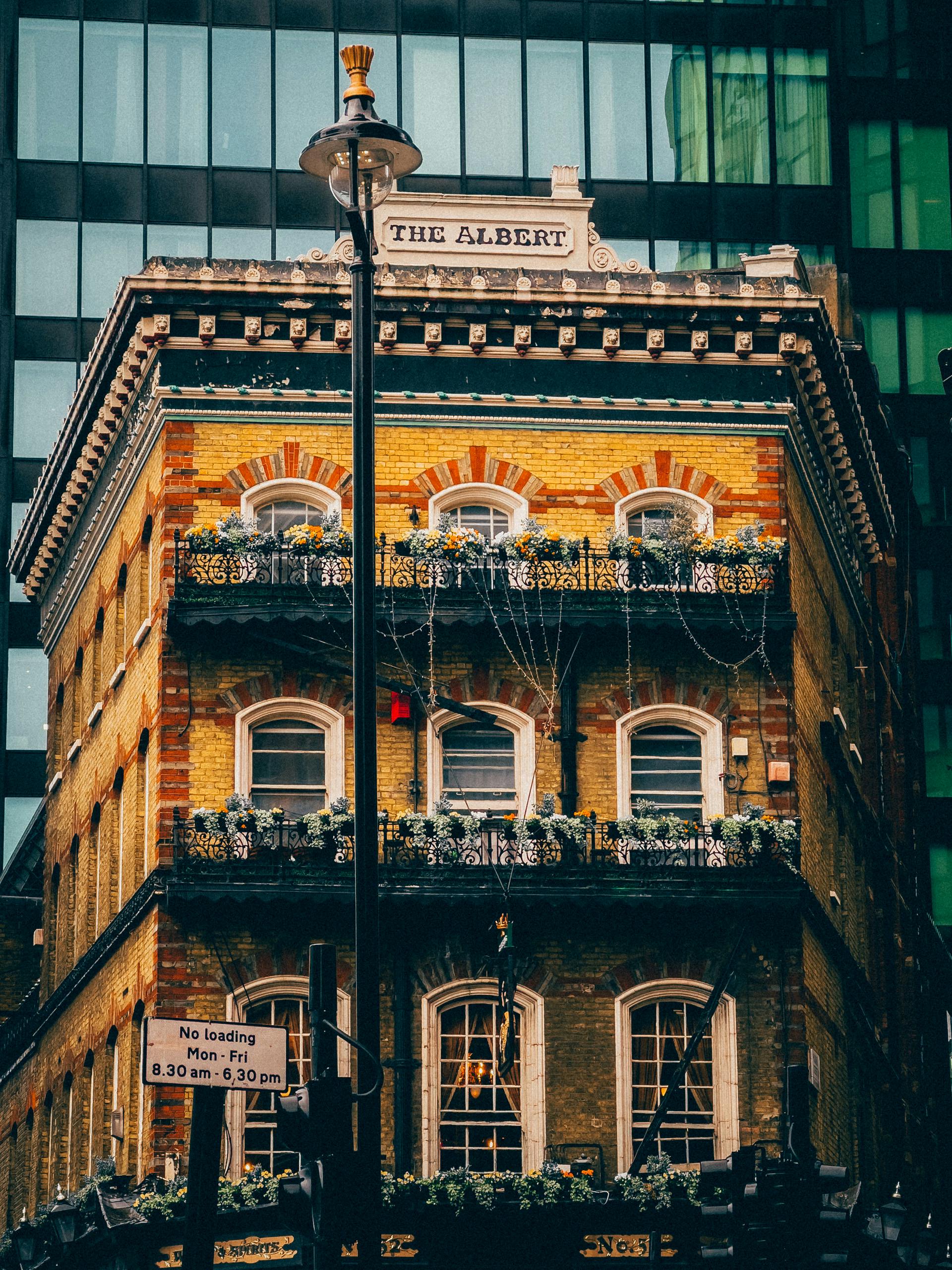 Charming Victorian Architecture in Central London · Free Stock Photo