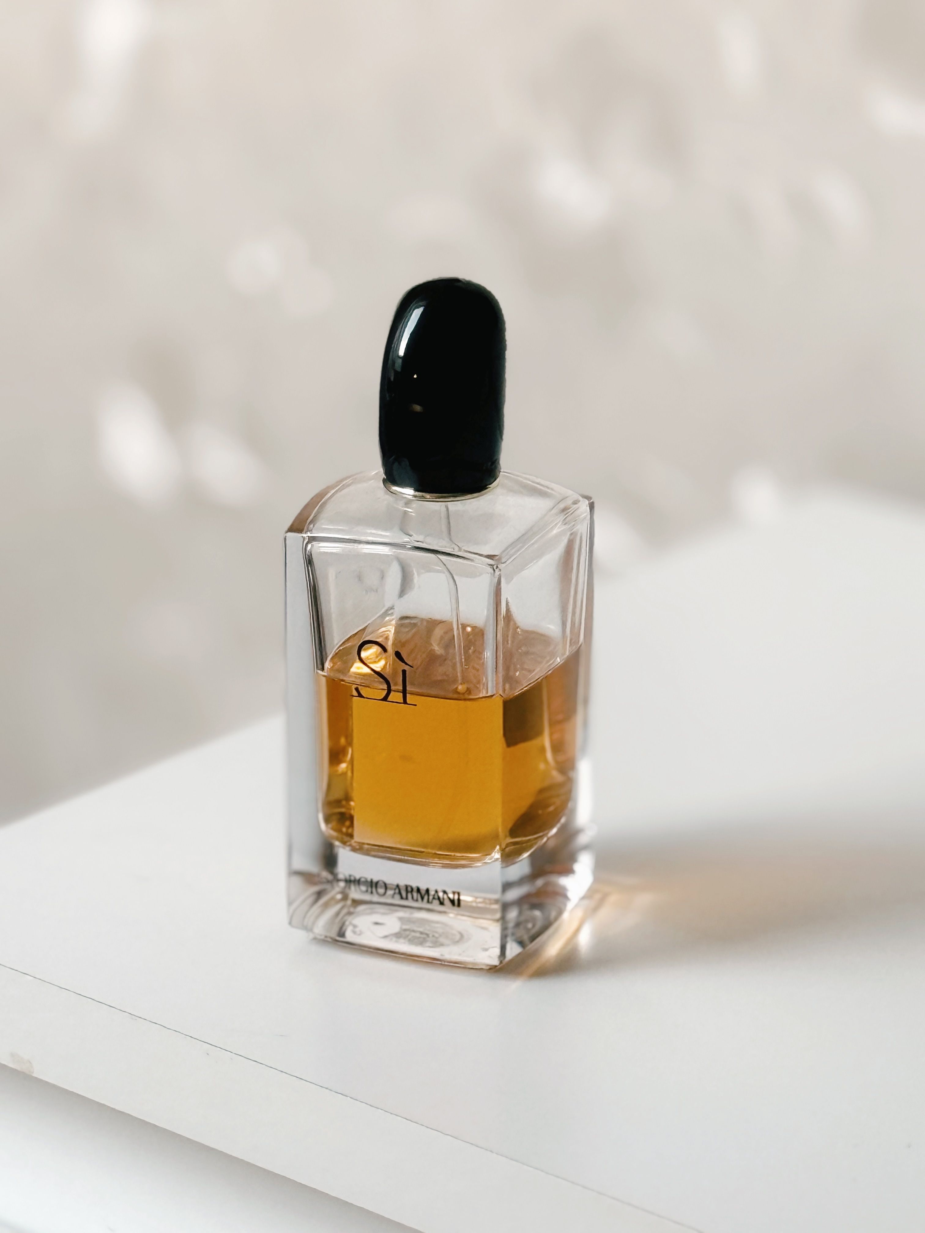 Perfume Bottle Photos, Download The BEST Free Perfume Bottle Stock ...