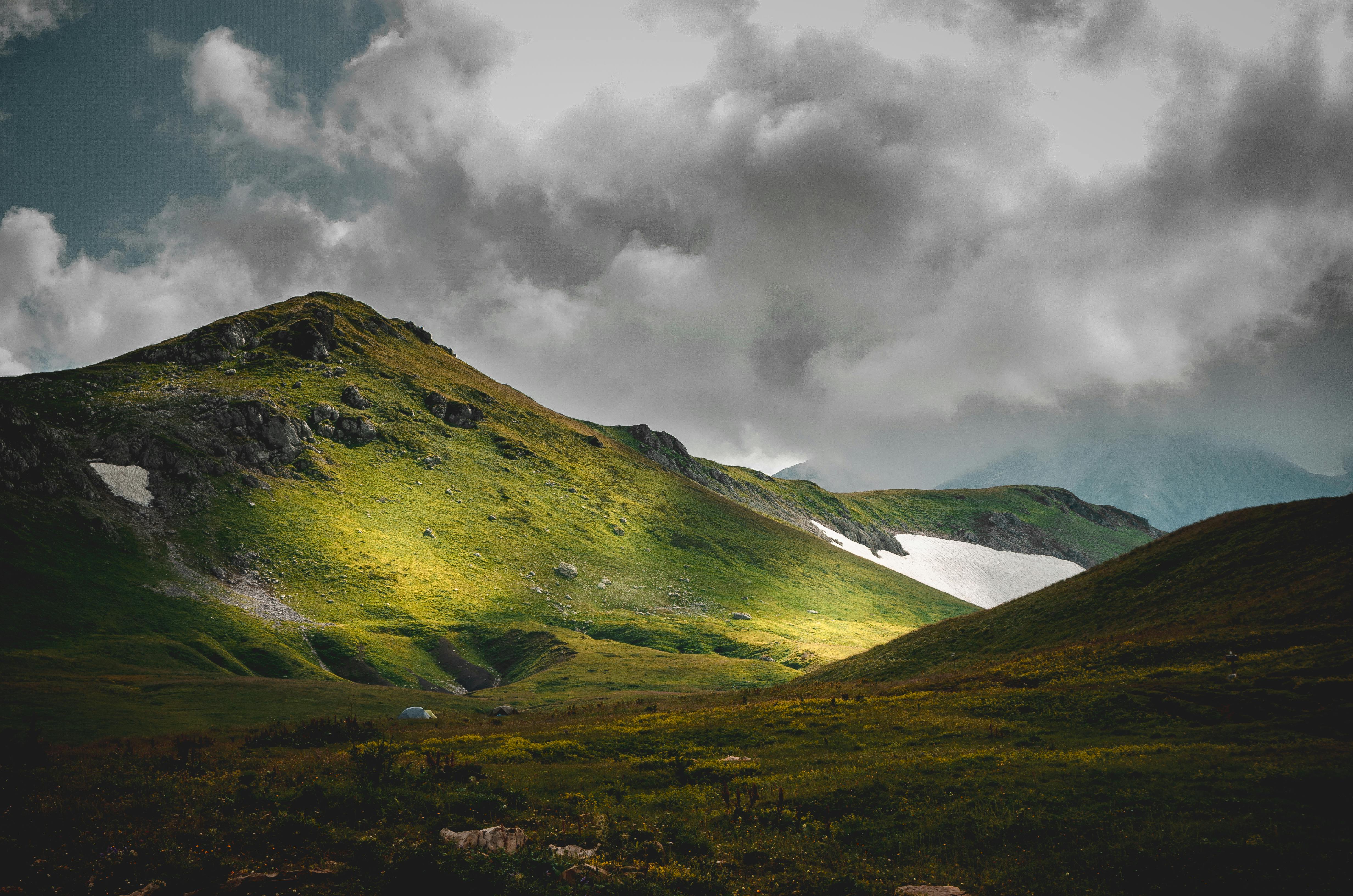 Mountain Ridge · Free Stock Photo